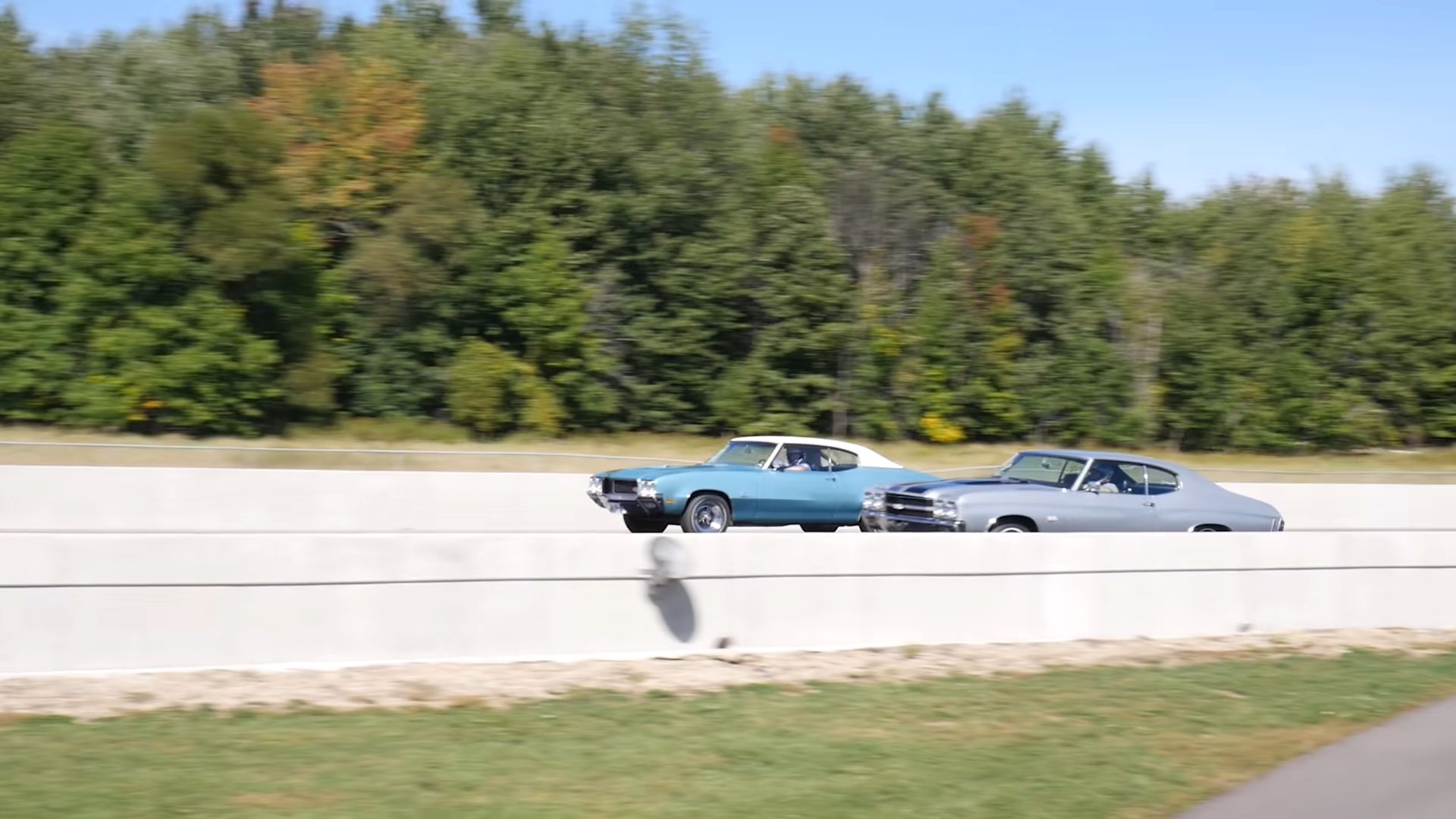 An Old-School Drag Race Between a 1970 Chevrolet Chevelle SS 454 And a ...
