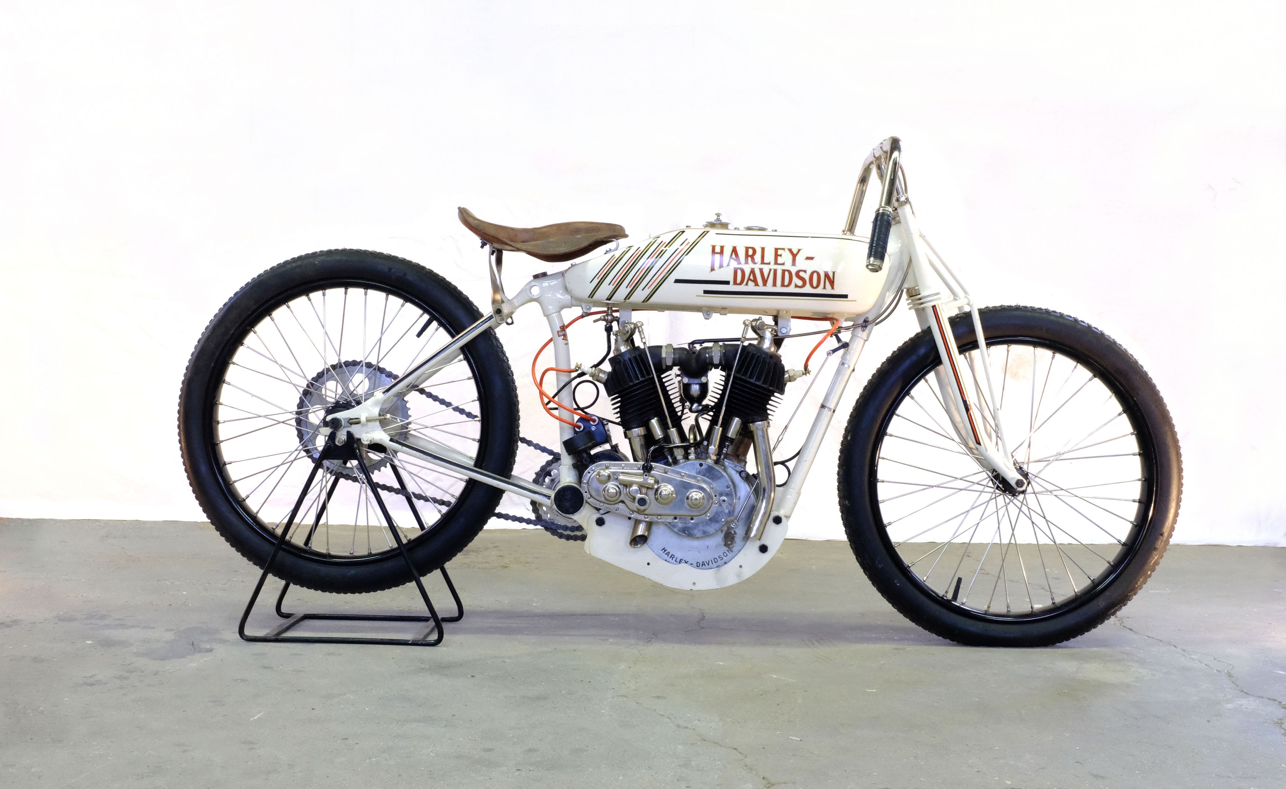 Board Track Racers Set To Break Records at Retromobile Auction in France