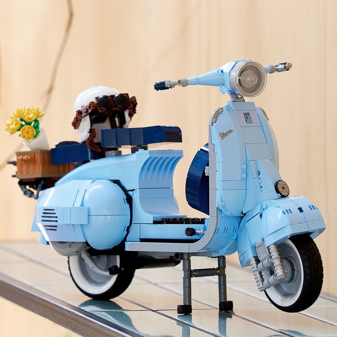 Do You Like Vespa's? You Can Now Build One Yourself With LEGO
