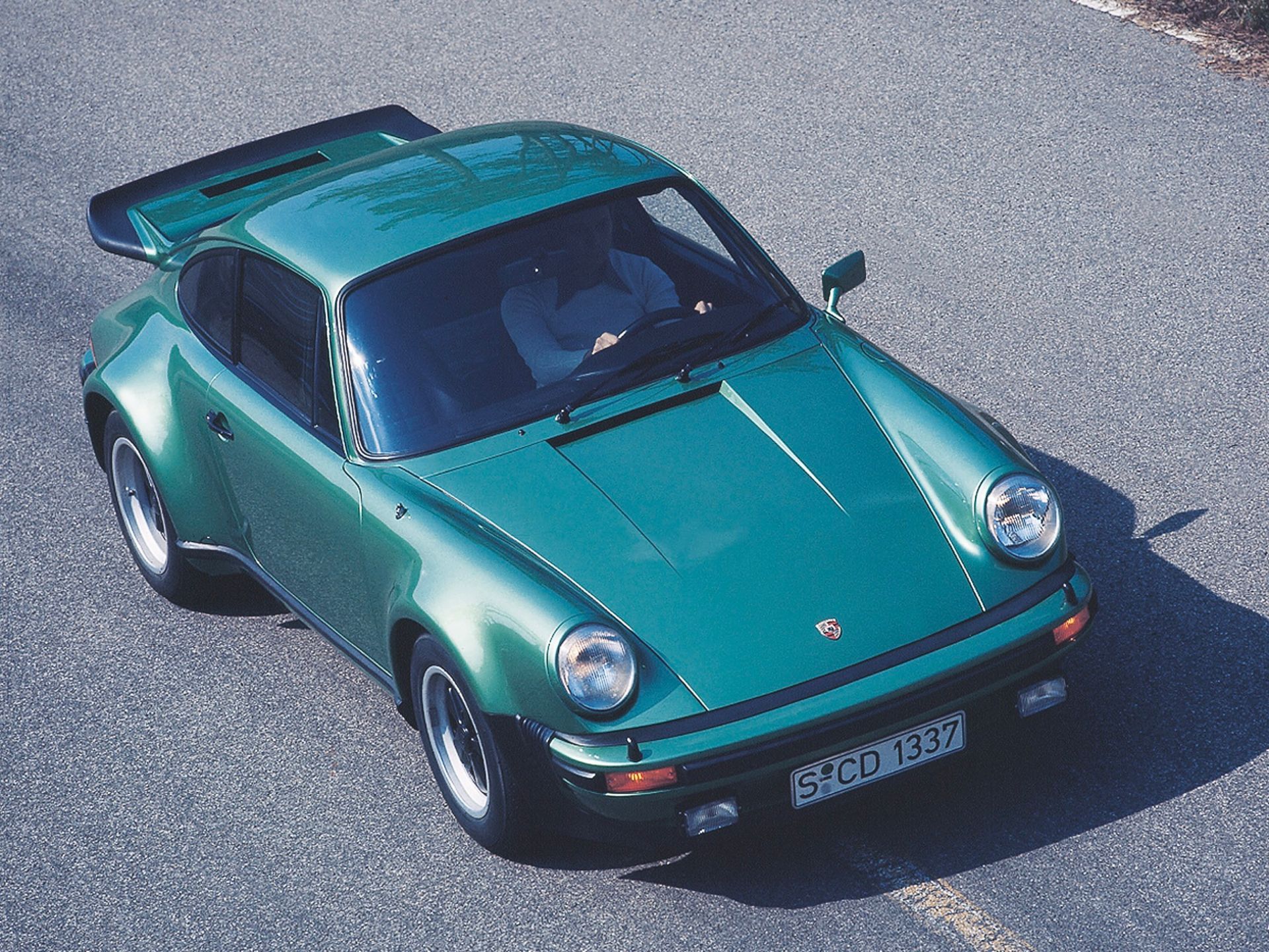 Porsche 911 Turbo (930) - The Widowmaker That Started The Turbocharging ...