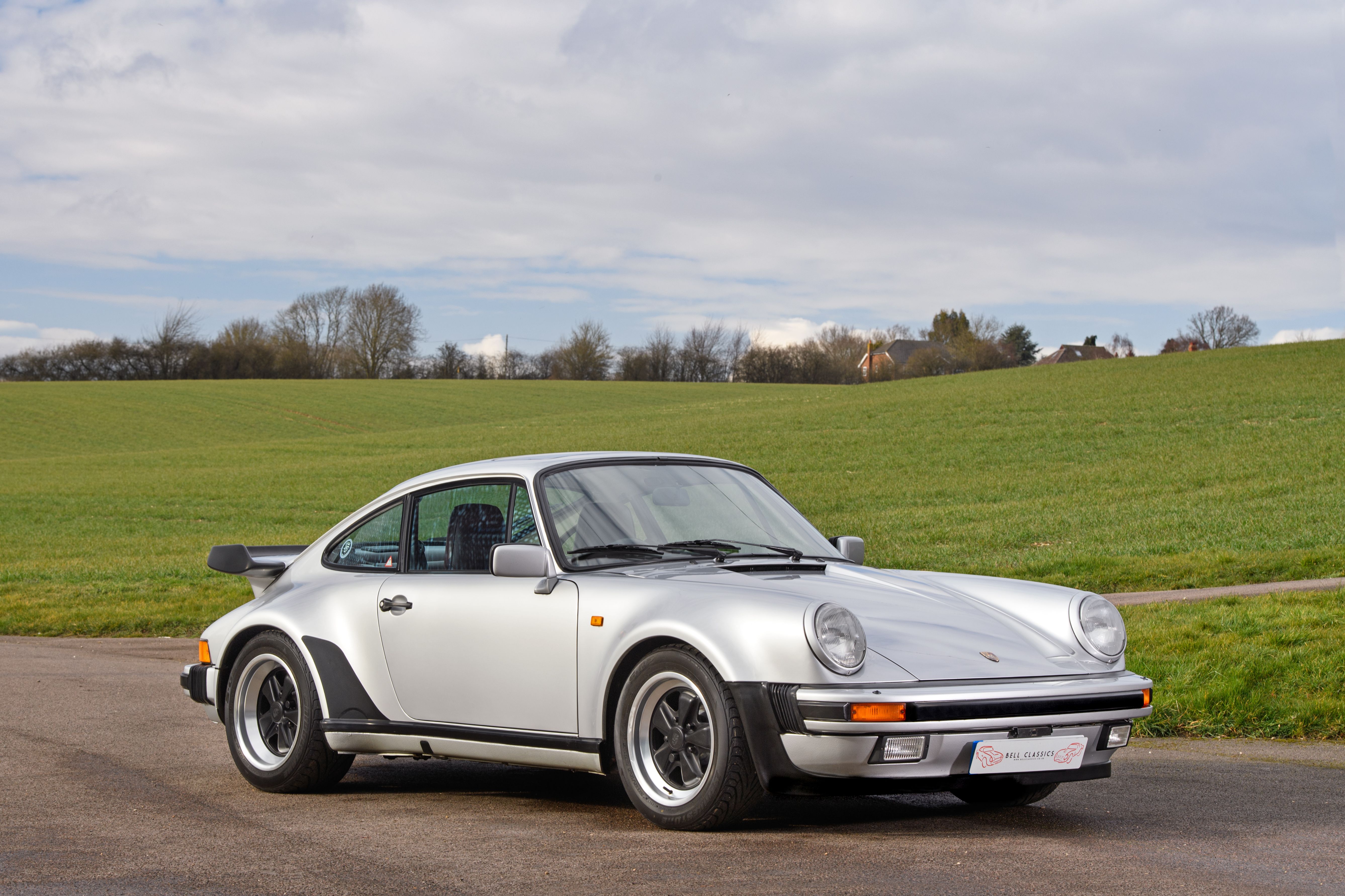 Porsche 911 Turbo (930) - The Widowmaker That Started The Turbocharging ...