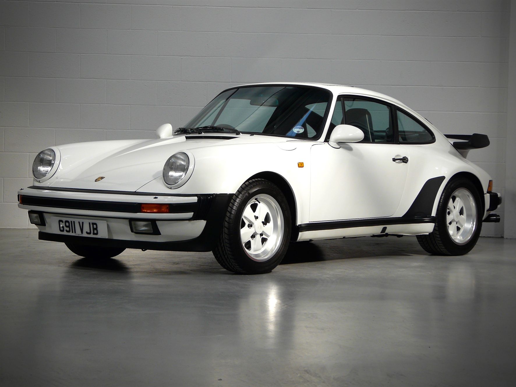 Porsche 911 Turbo (930) - The Widowmaker That Started The Turbocharging ...