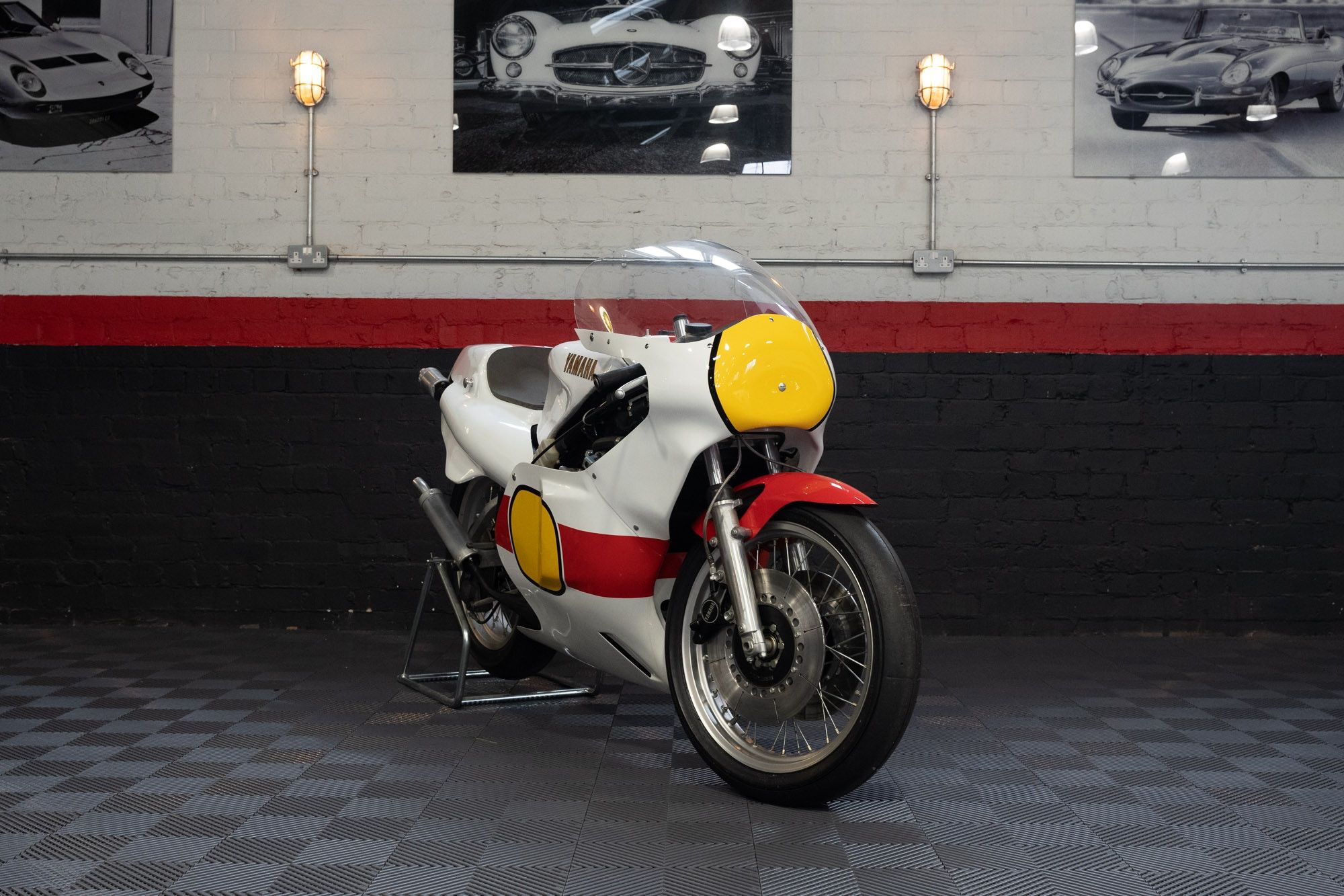 40-Year-Old Yamaha TZ500 With Zero Miles Up for Auction
