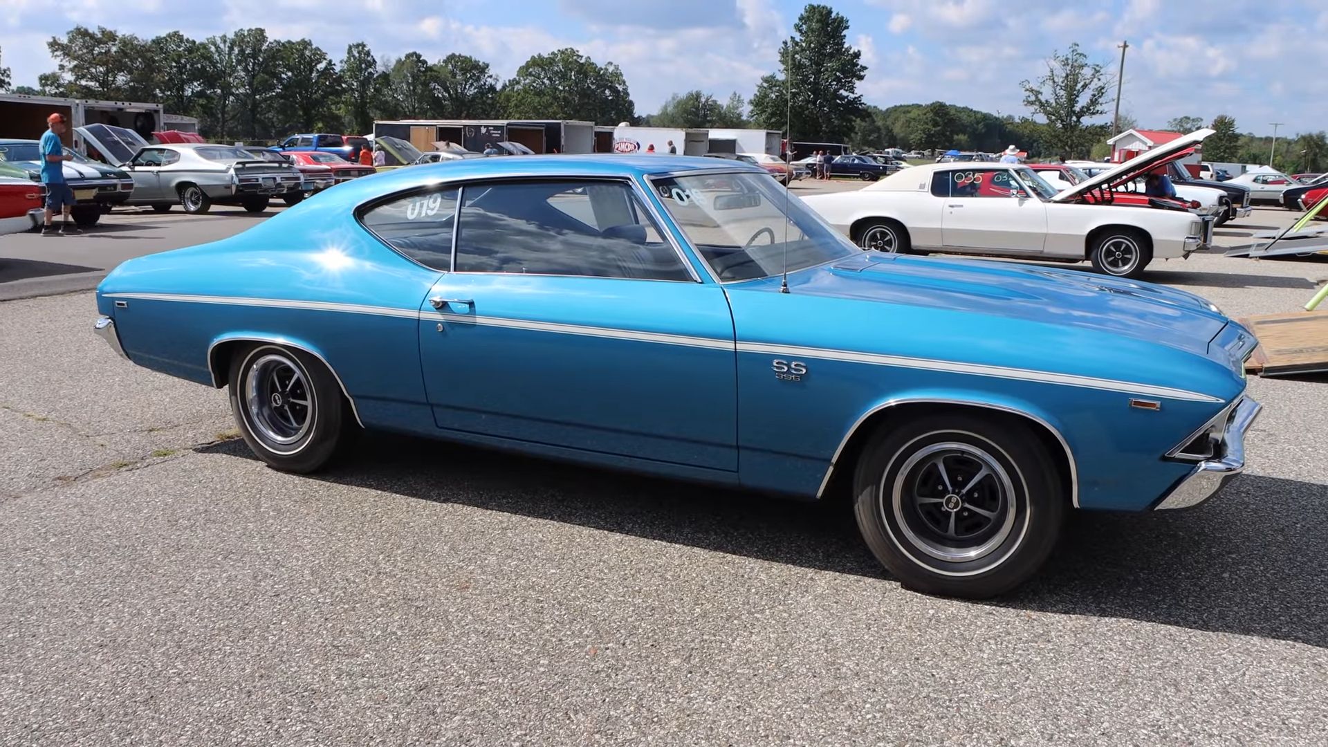Watch As The Grandfather Of Muscle Cars Takes On a 1969 Chevy Chevelle ...