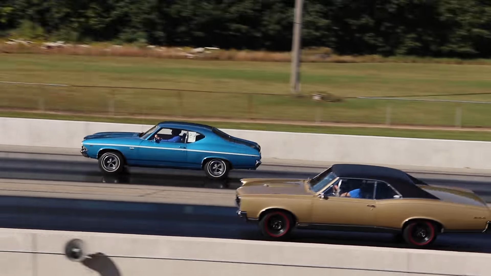 Watch As The Grandfather Of Muscle Cars Takes On a 1969 Chevy Chevelle ...