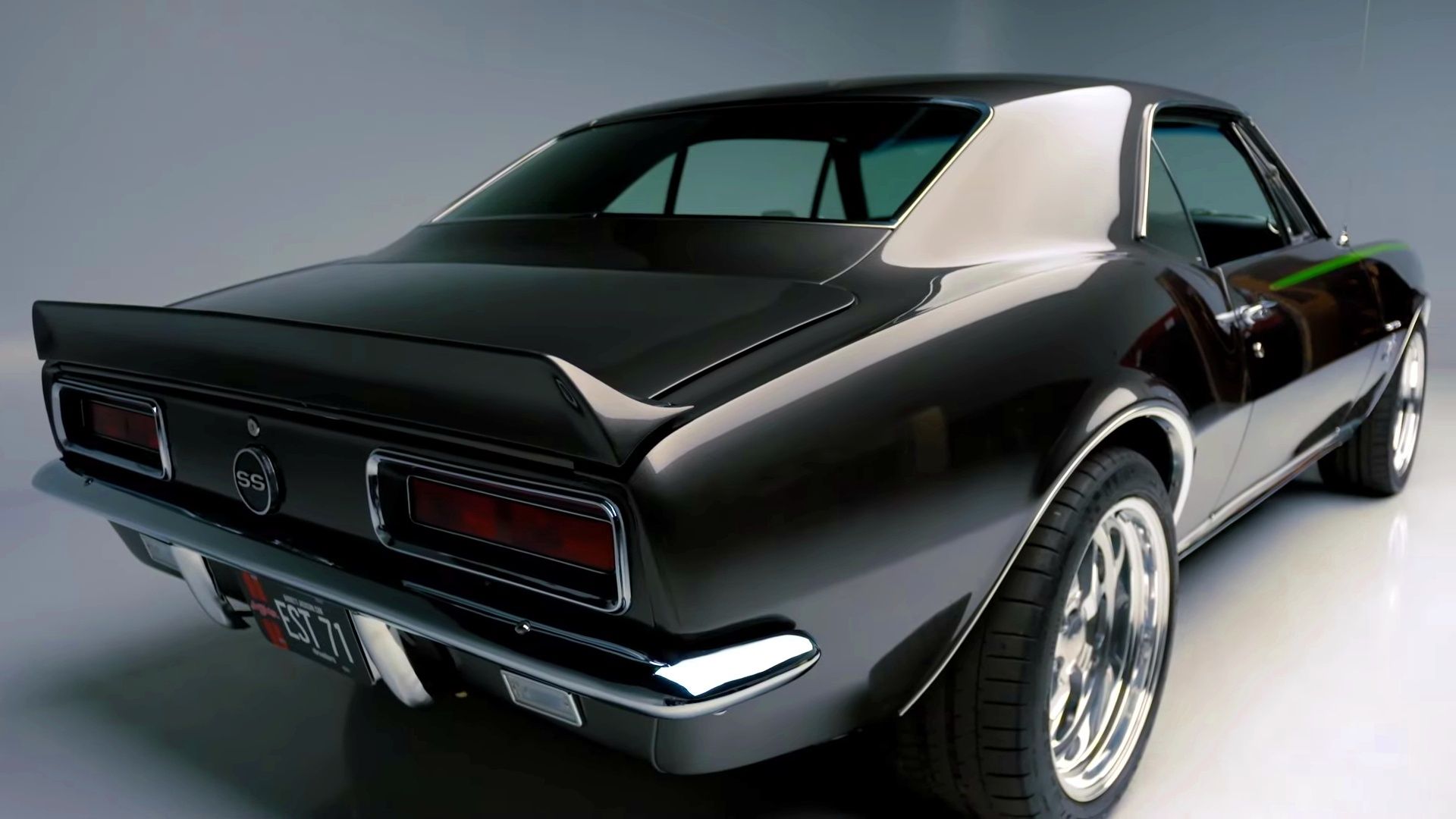 Your Chance To Own, Defending Two-Time UFC Middle-Weight Champion ...