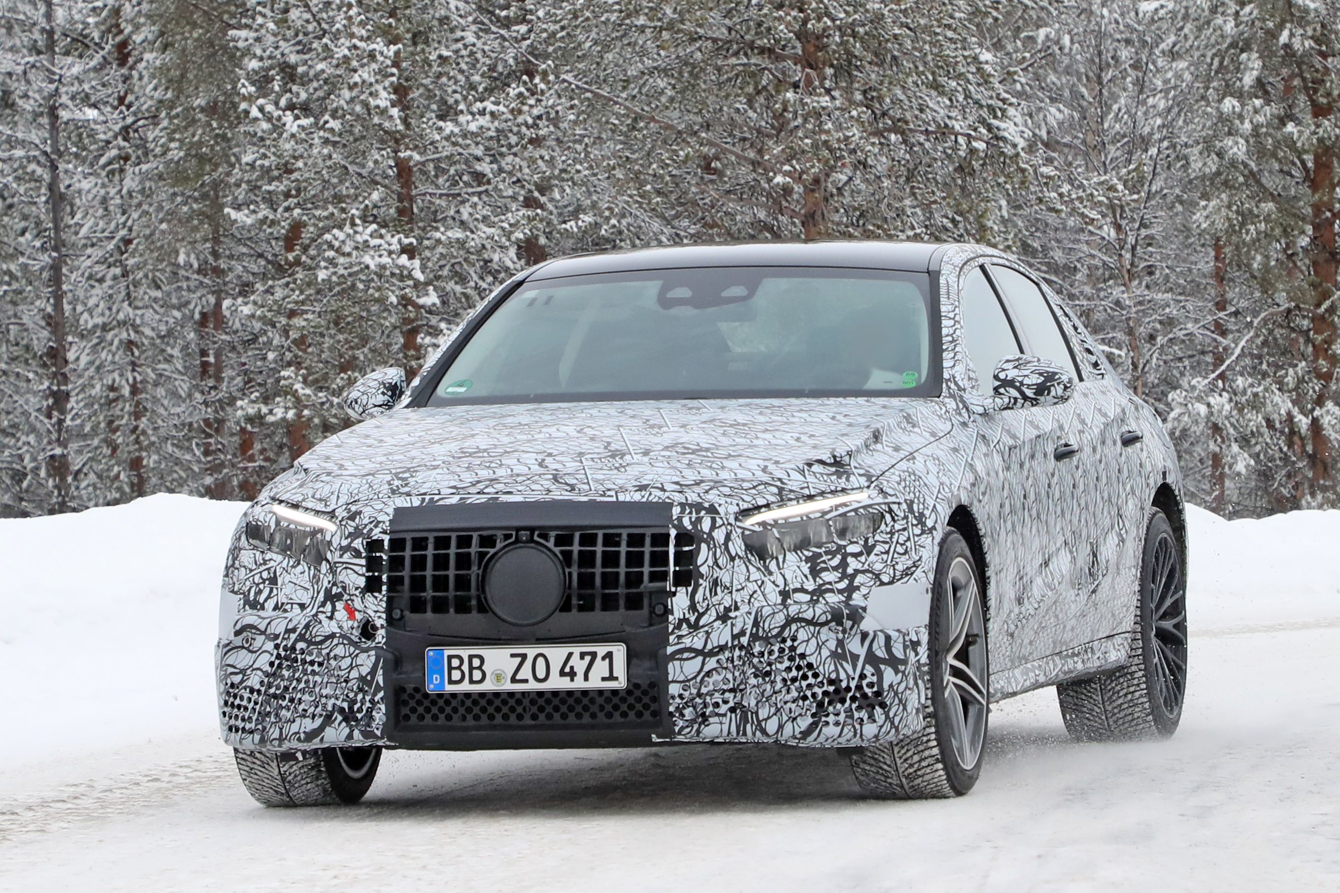 The 2023 Mercedes AMG E53e Hybrid Decides To Grace Us With its Presence ...
