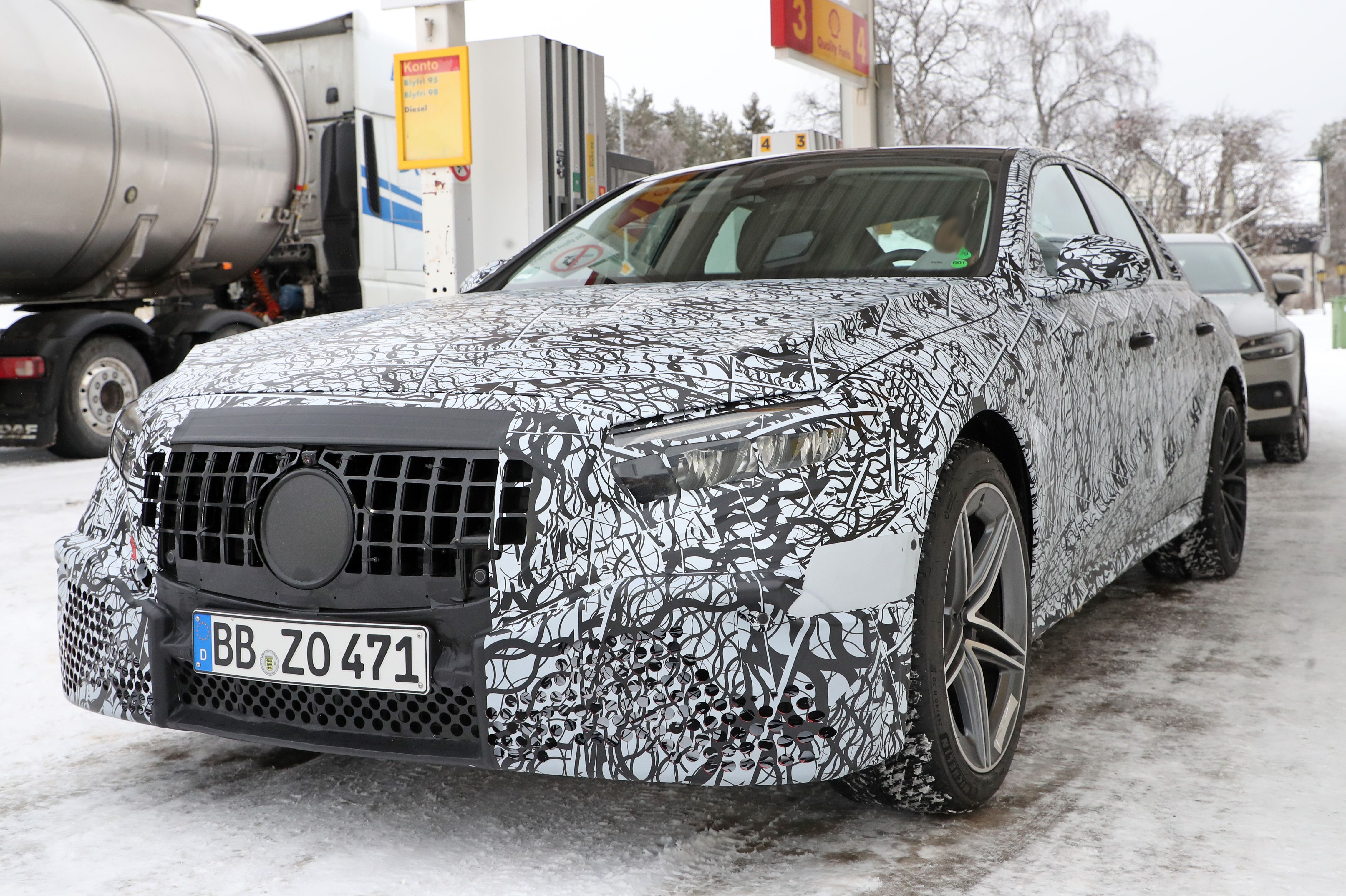 The 2023 Mercedes AMG E53e Hybrid Decides To Grace Us With its Presence ...