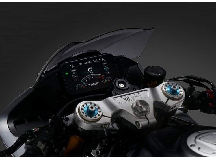 This 450cc Sportbike Is CFMoto’s Answer To The Honda CBR500R & The ...