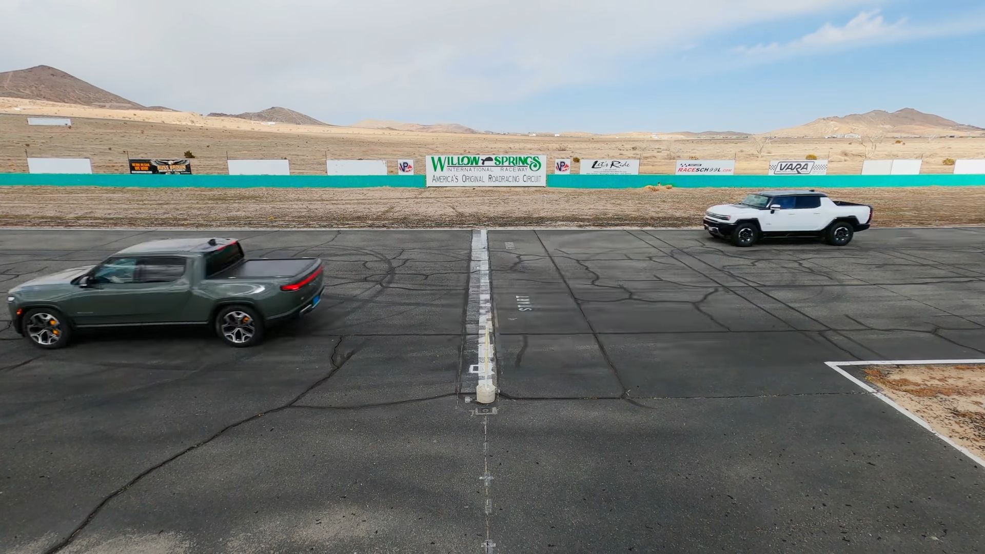 2022 Electric Truck Drag Showdown: Can The GMC Hummer Beat The Rivian R1T?