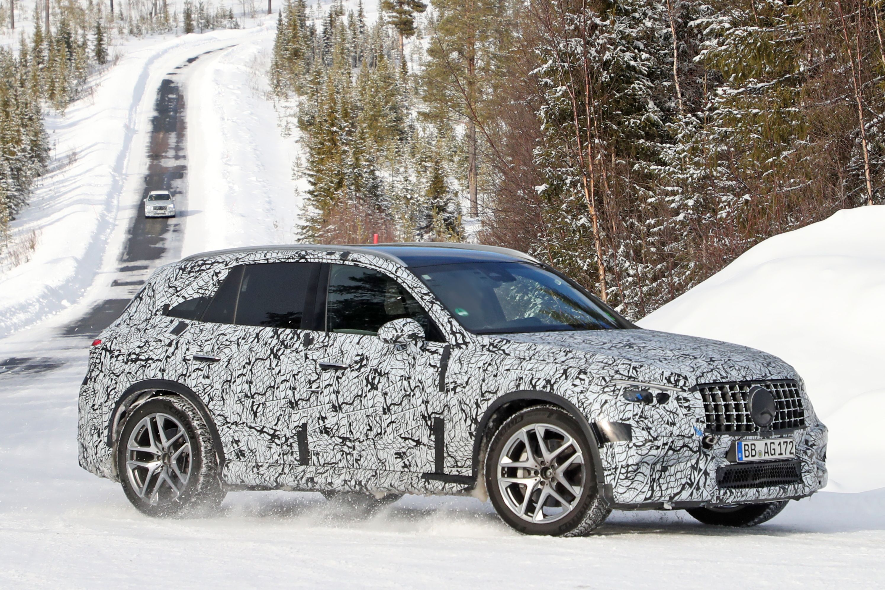 Mercedes-AMG GLC 43/53 Spied Playing In The Snow