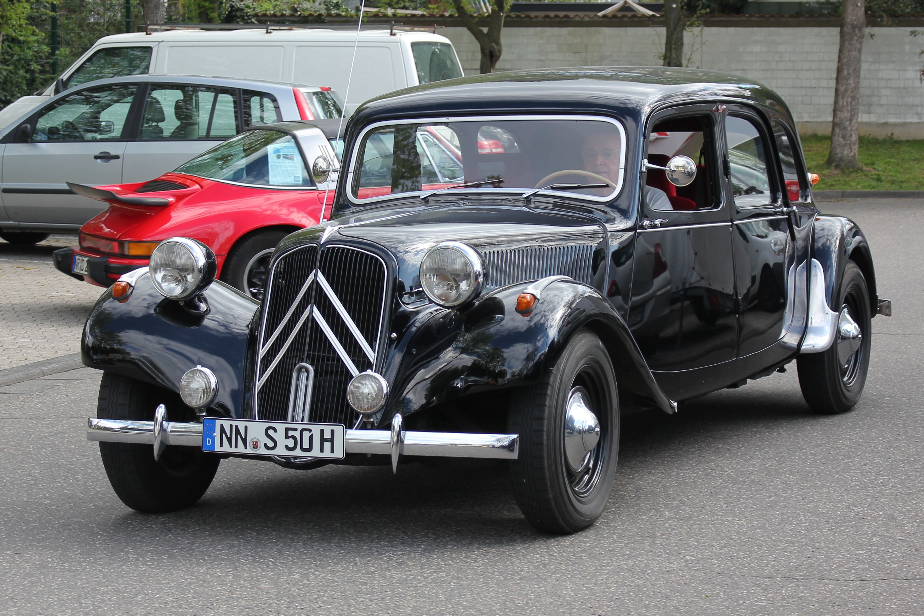 The First Hatchback Ever Made: 1936 Citroen 11CV Traction Avant