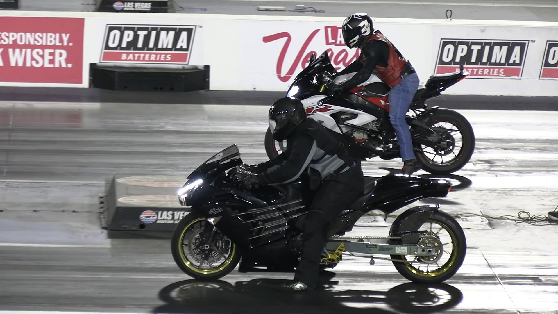 Drag Race: Can A Near-stock BMW S 1000 RR Take On A Souped Up Suzuki ...