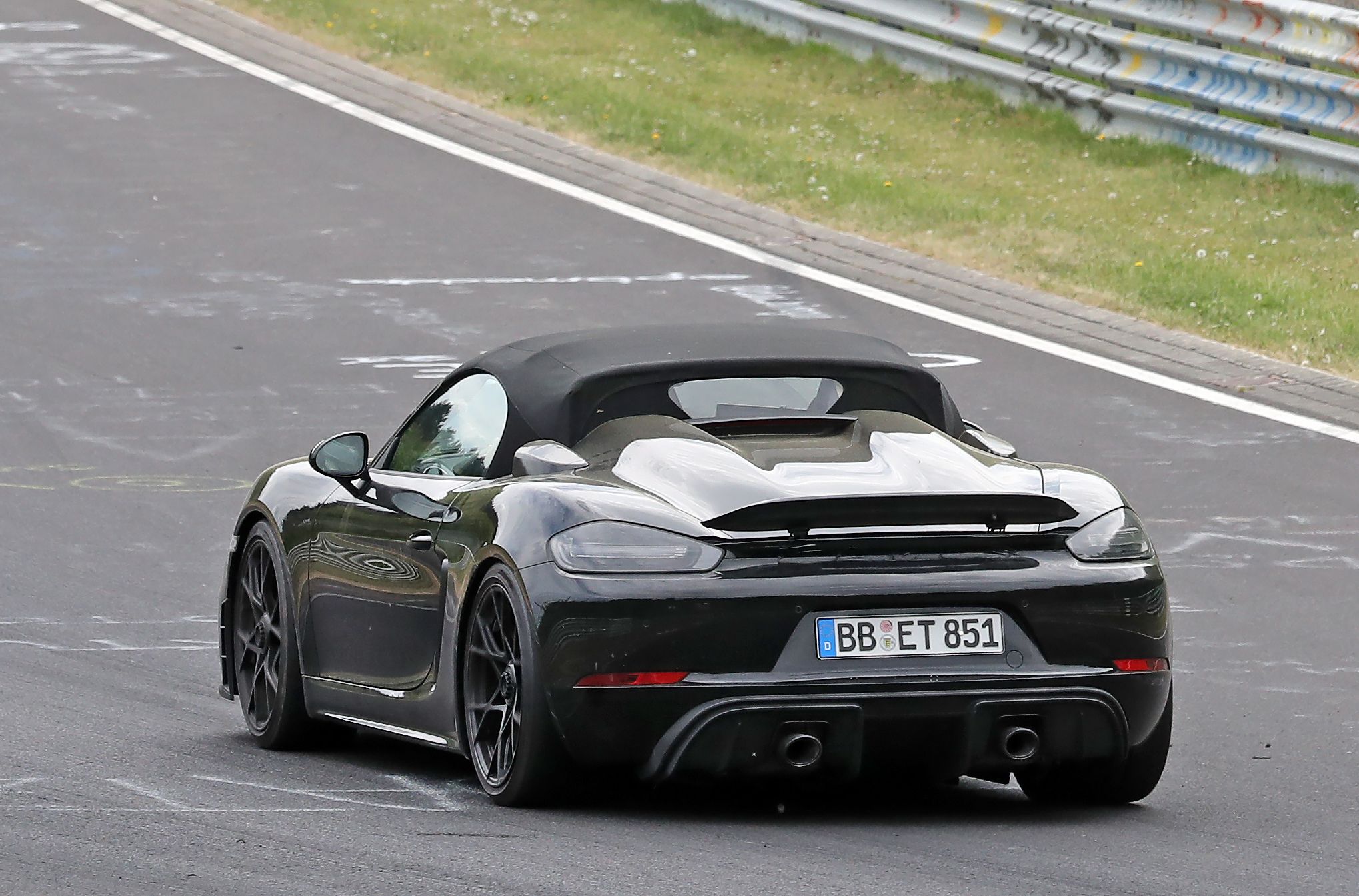 The 2023 Porsche 718 Boxster Spyder RS Is Just a Cayman GT4 RS With No Roof