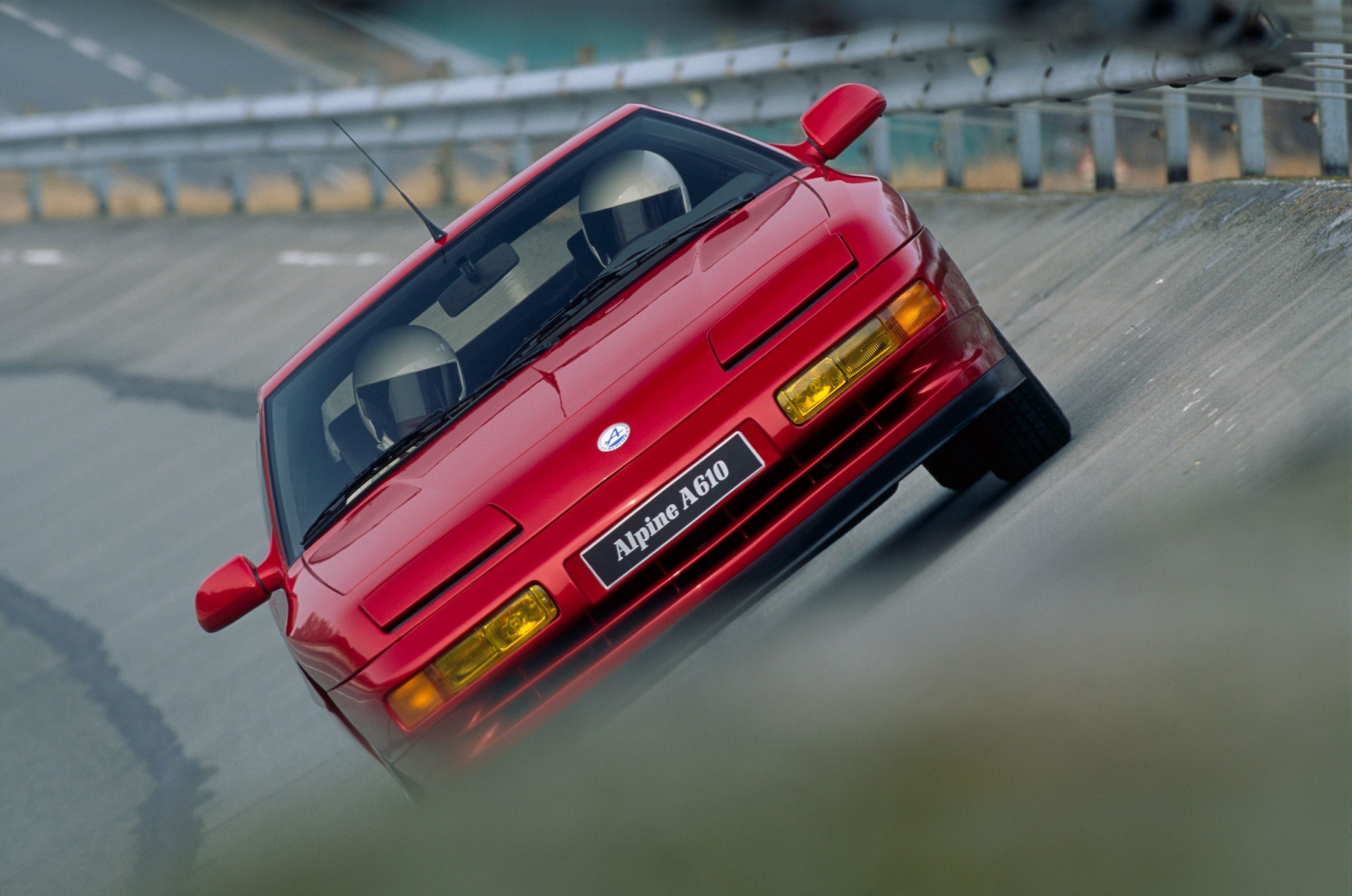 Alpine A610 - Thirty Years of Rear-engined French Goodness