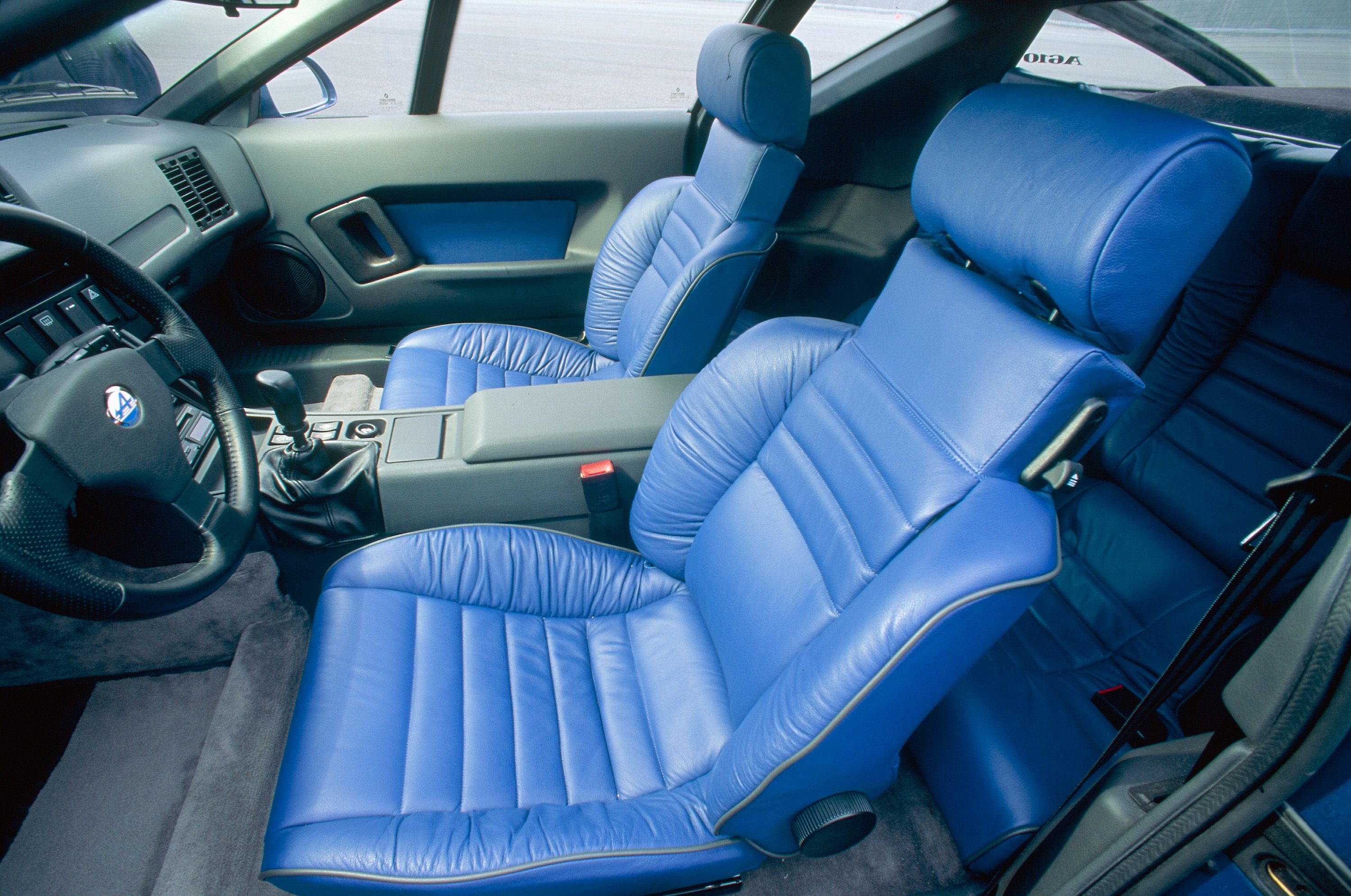 Alpine A610 - Thirty Years of Rear-engined French Goodness