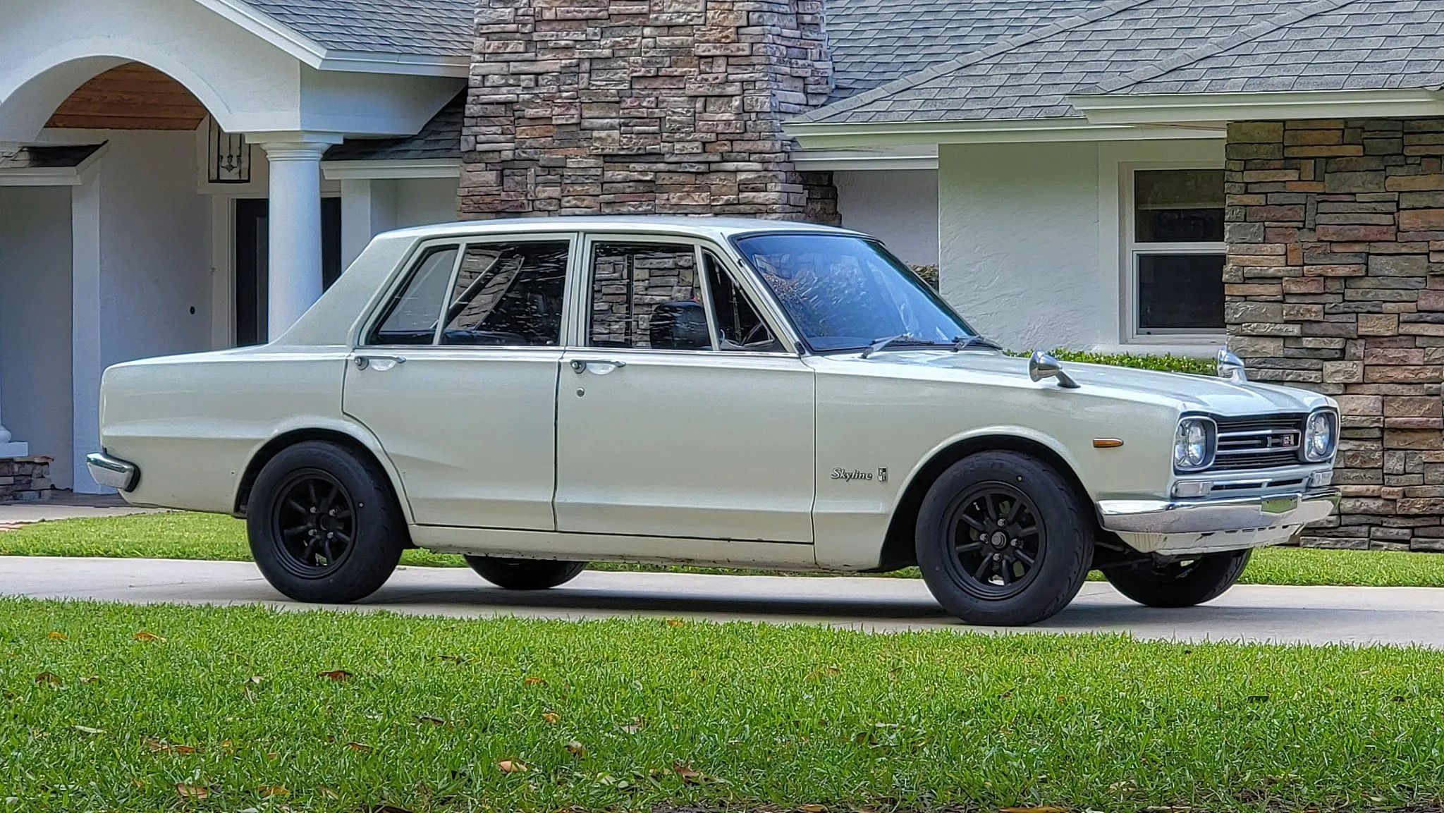 Birth of a Legend - This First-Year 1969 Nissan Skyline GT-R ...