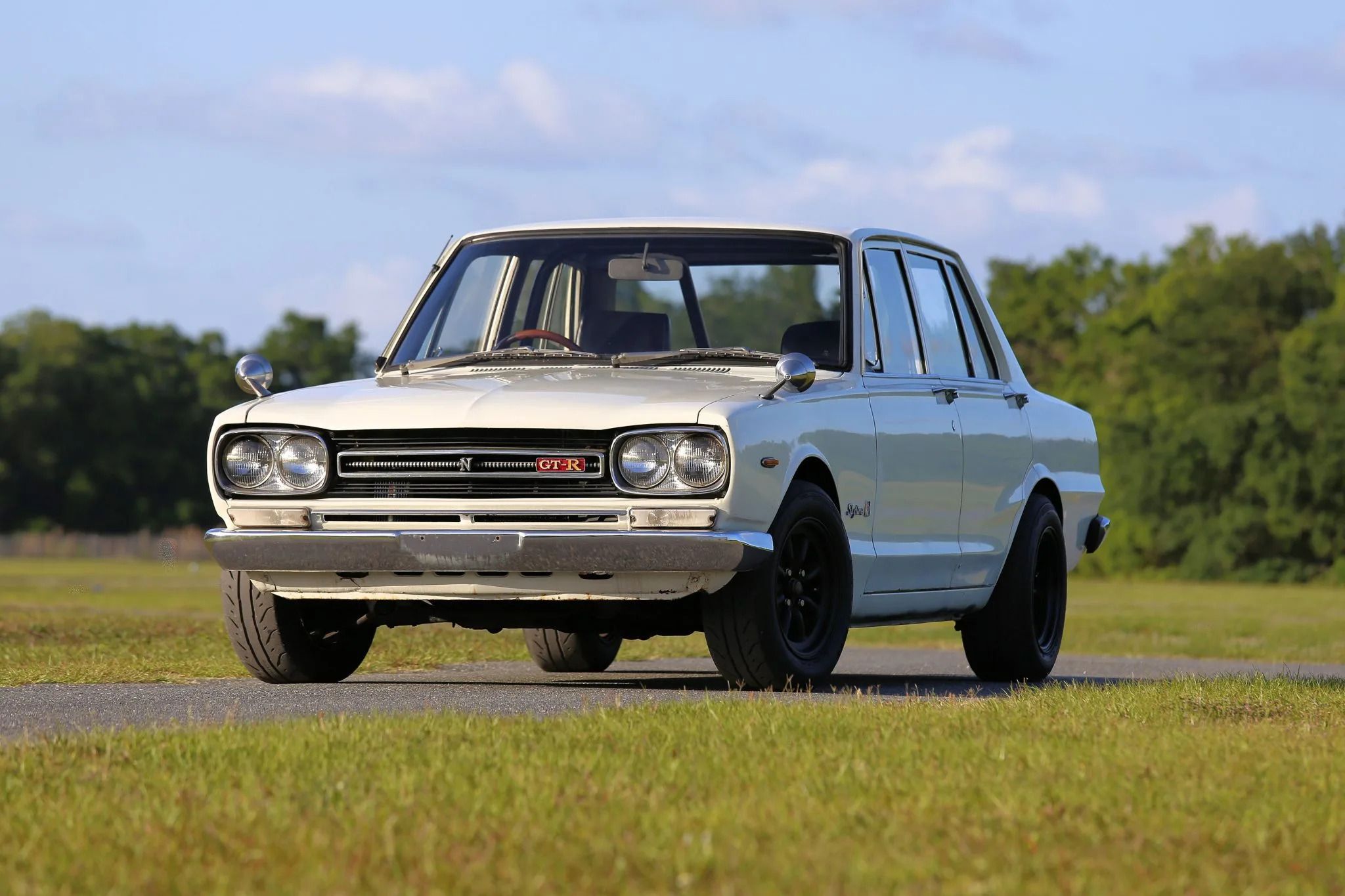 Birth of a Legend - This First-Year 1969 Nissan Skyline GT-R ...