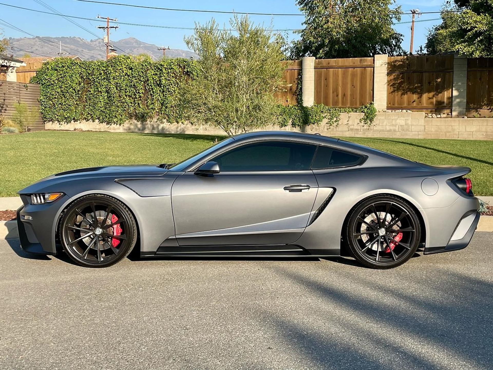 Ford Mustang GTT By Zero To 60 Designs Combines Ford GT And Ferrari ...