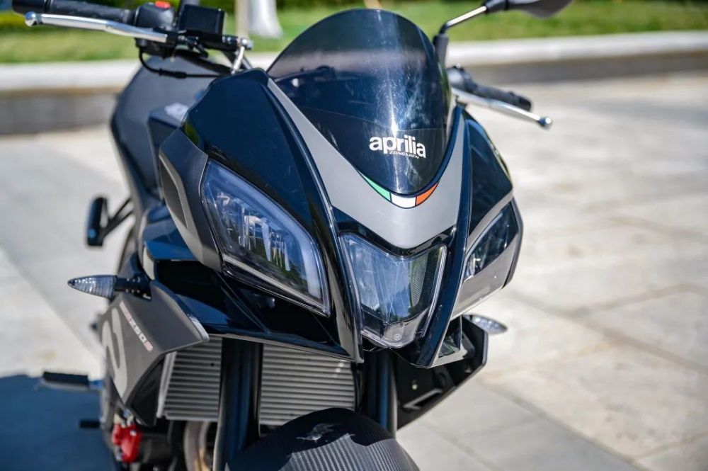 Aprilia’s New Baby Streetfighter Looks Like A Shrunk Down Tuono V4