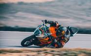 Just How Capable Is The New CFMoto 450SR As Compared To The KTM RC 390 Just How Capable Is The New CFMoto 450SR As Compared To The KTM RC 390