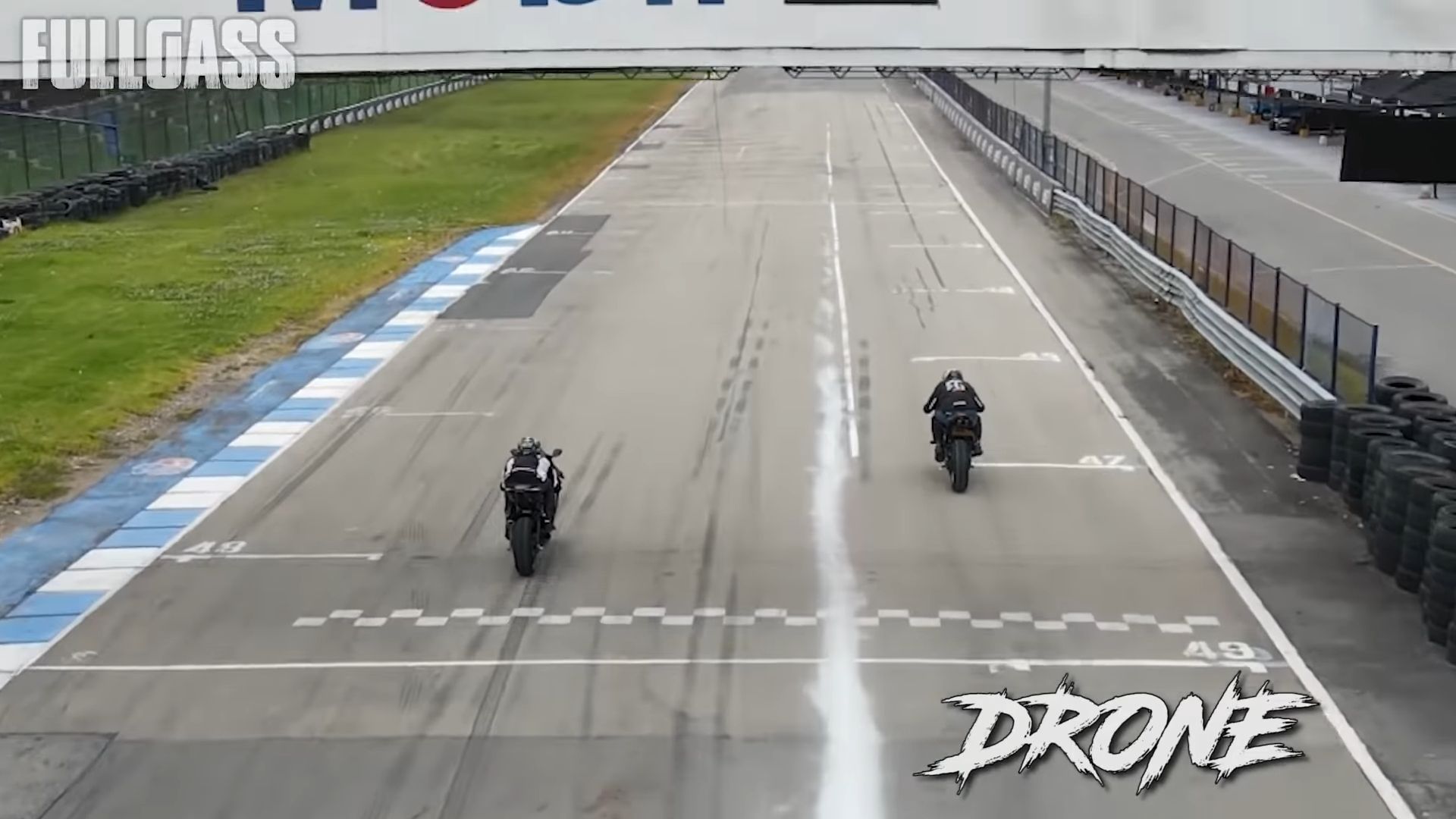 Ultimate Supersport Battle: Honda CBR600RR Takes On The Yamaha YZF-R6 ...