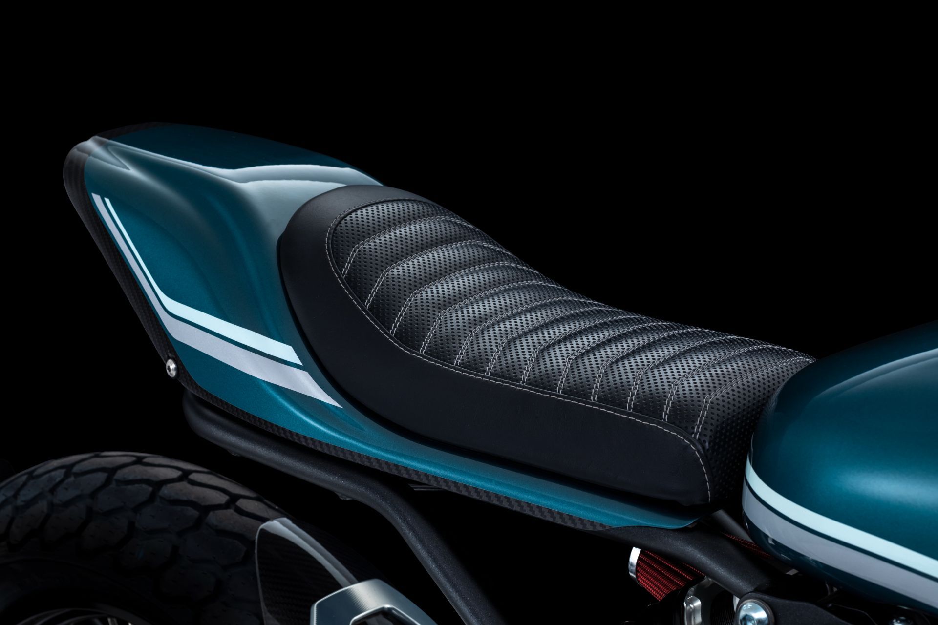 The 2022 CCM Classic Tracker Is A Gorgeous, Handmade Flat Track ...