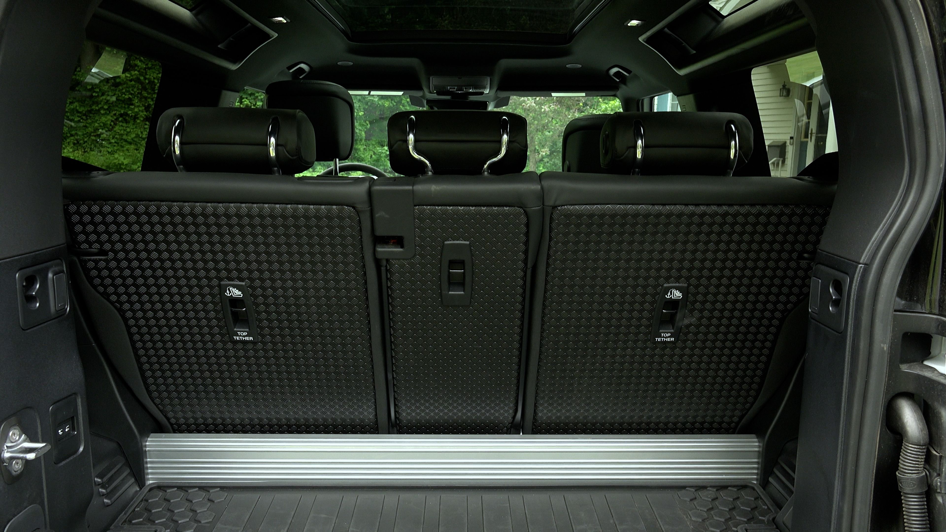 2022 Land Rover Defender 90 V8 Review: Overpowered and Not Without ...