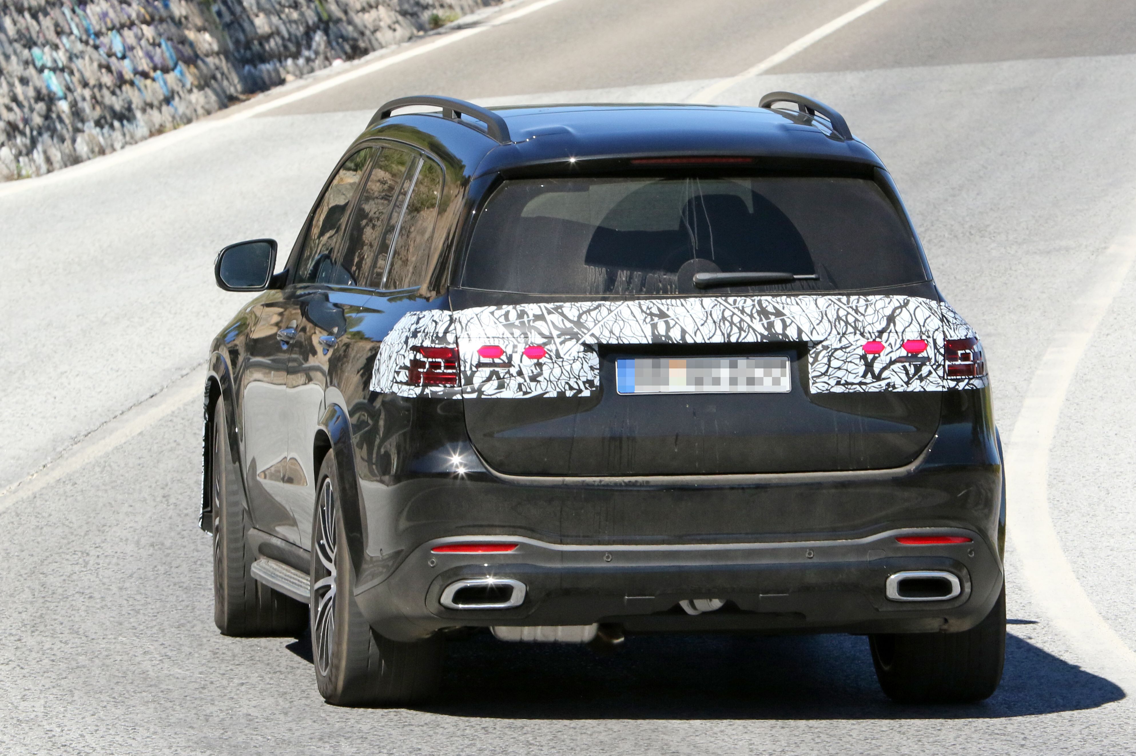 Spy Shots: An Early Look at the 2023 Mercedes GLS Facelift