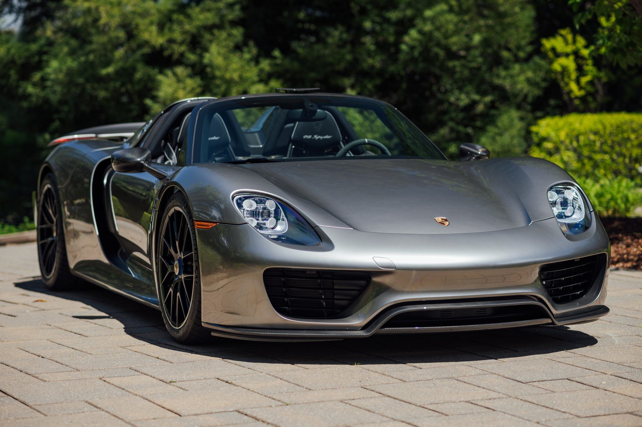 This Rare, Low-Mileage Porsche 918 Spyder Will Sell For A Truckload of ...