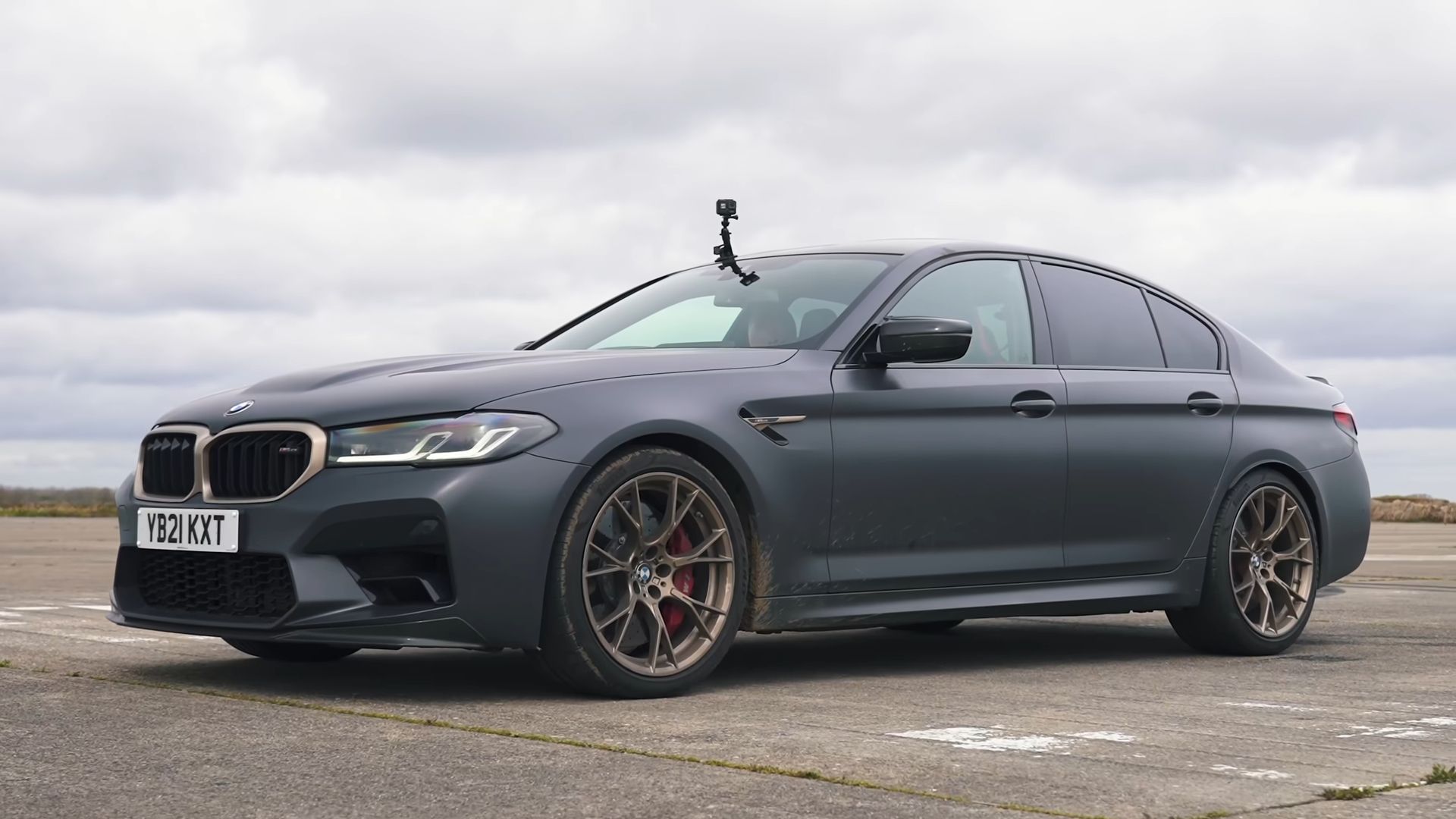 Watch a BMW M5 CS Fight It Out With the 997 Porsche 911 Turbo S