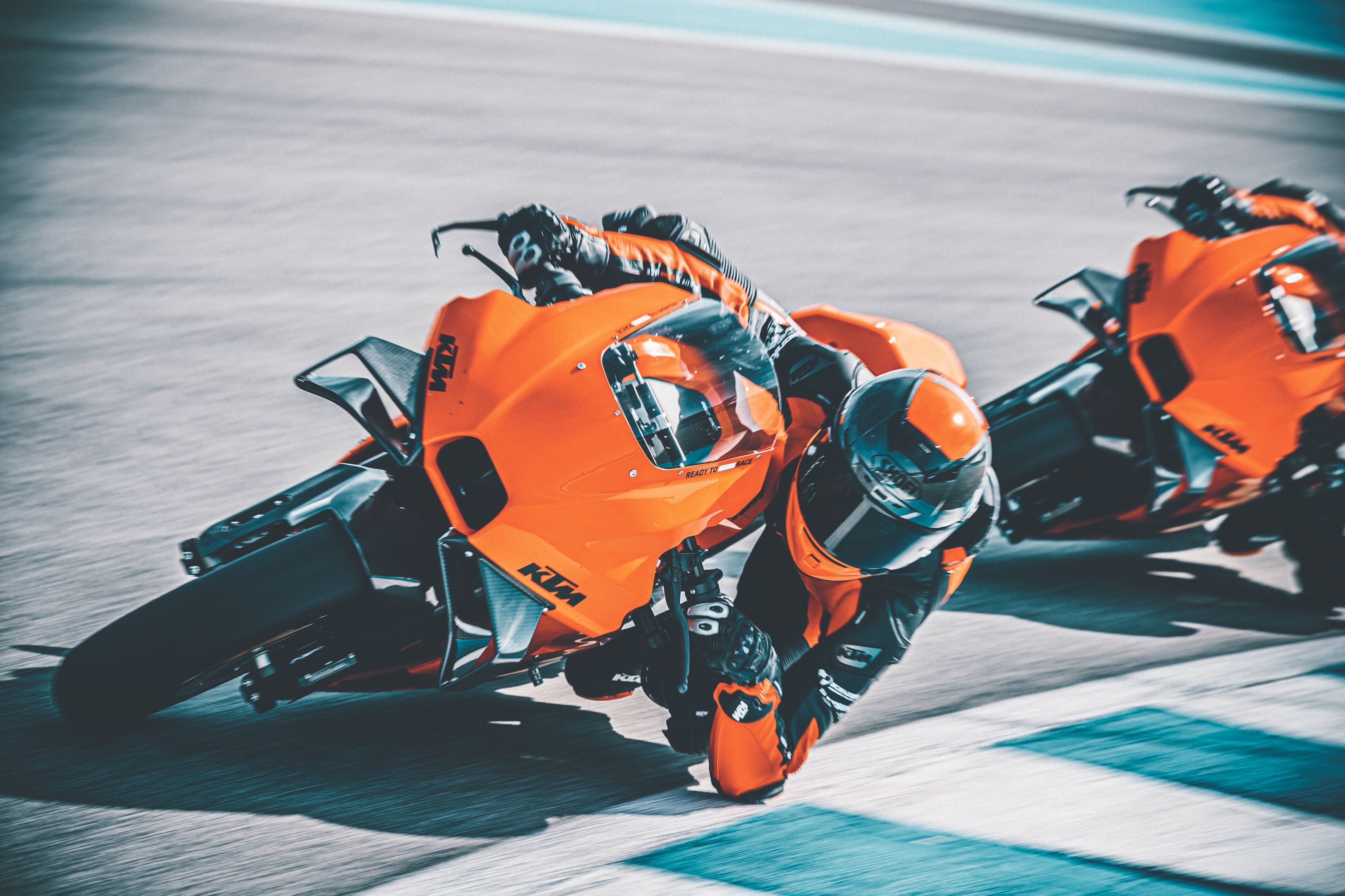 2022 KTM RC 8C - Performance, Price, and Photos