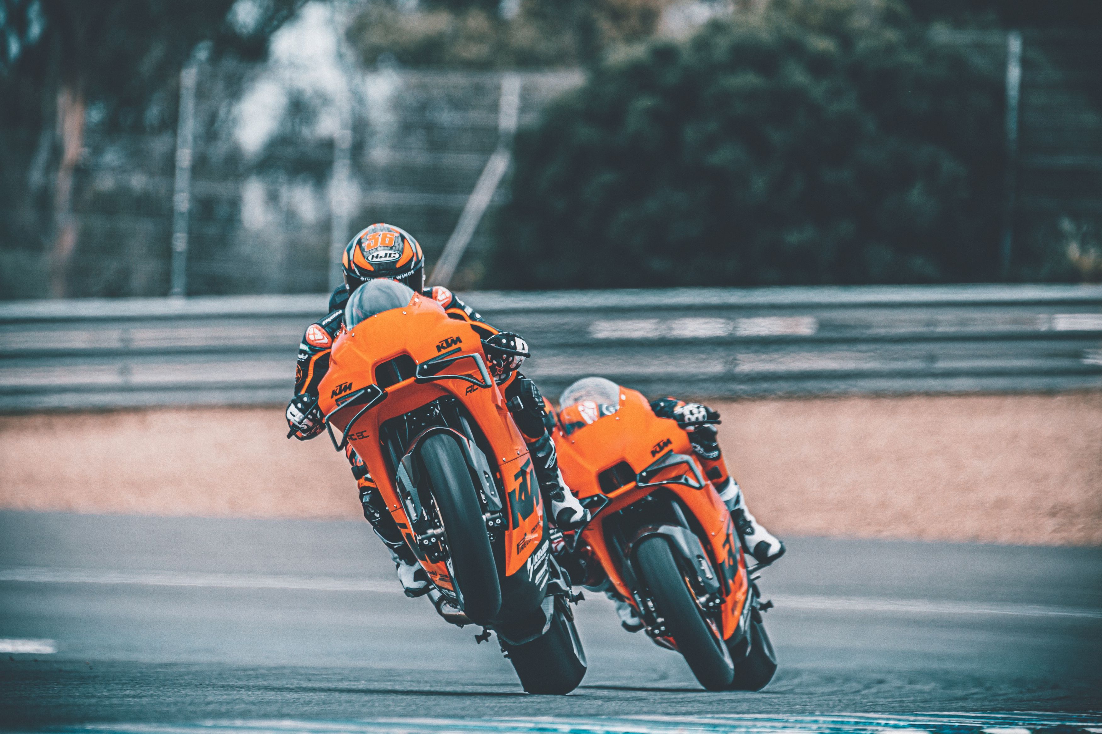 2022 KTM RC 8C - Performance, Price, and Photos