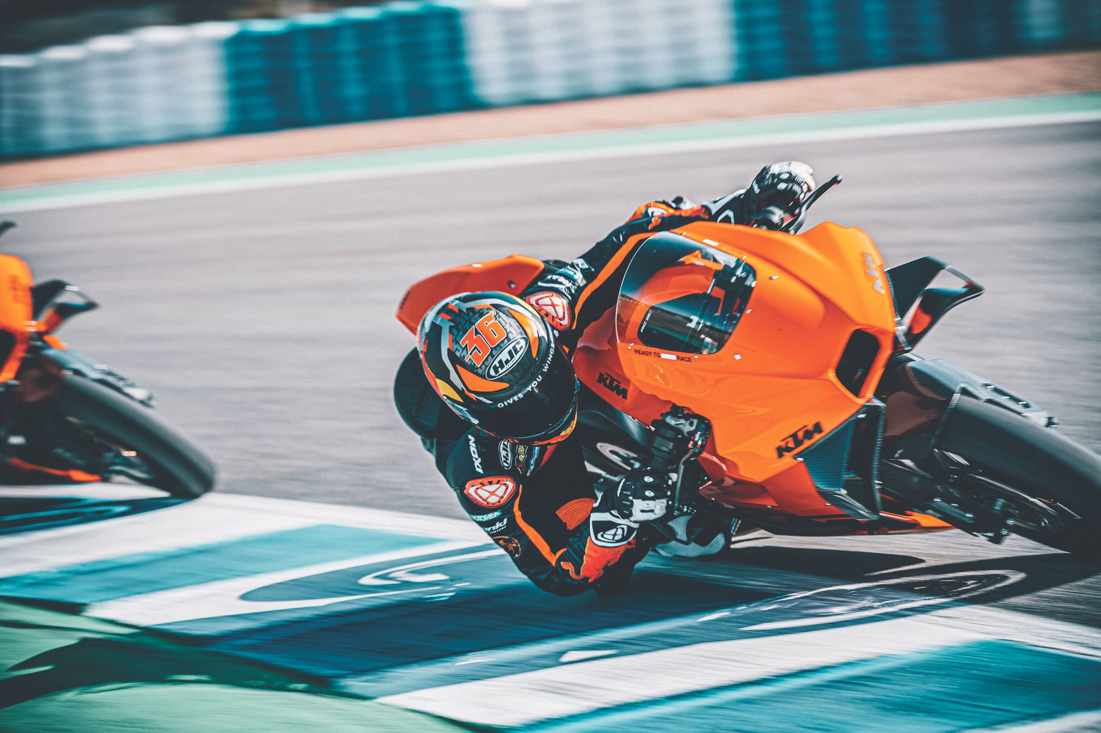 2022 KTM RC 8C - Performance, Price, and Photos