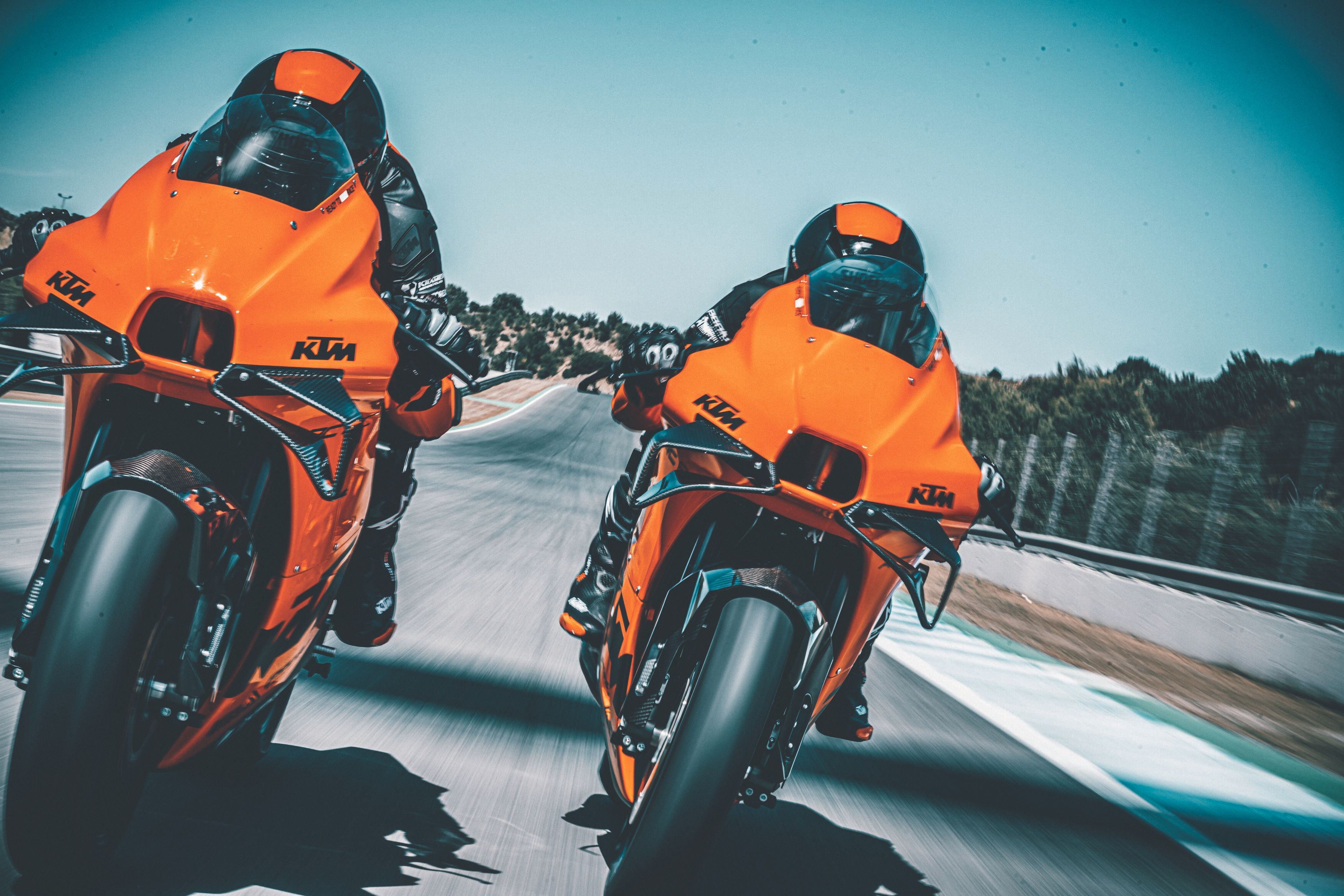 2022 KTM RC 8C - Performance, Price, and Photos