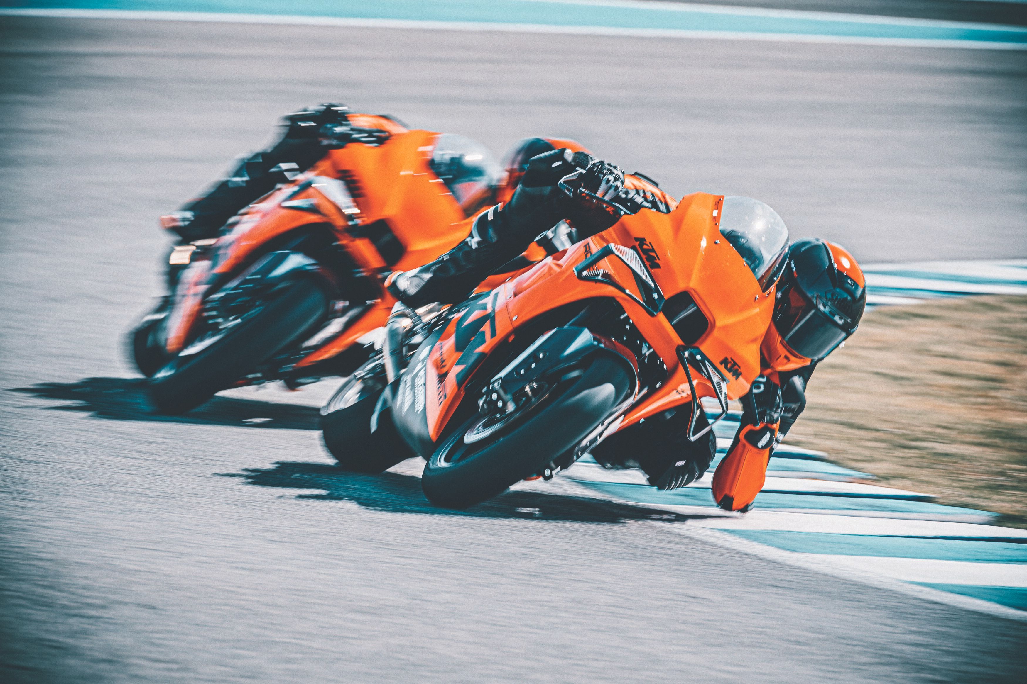 2022 KTM RC 8C - Performance, Price, and Photos