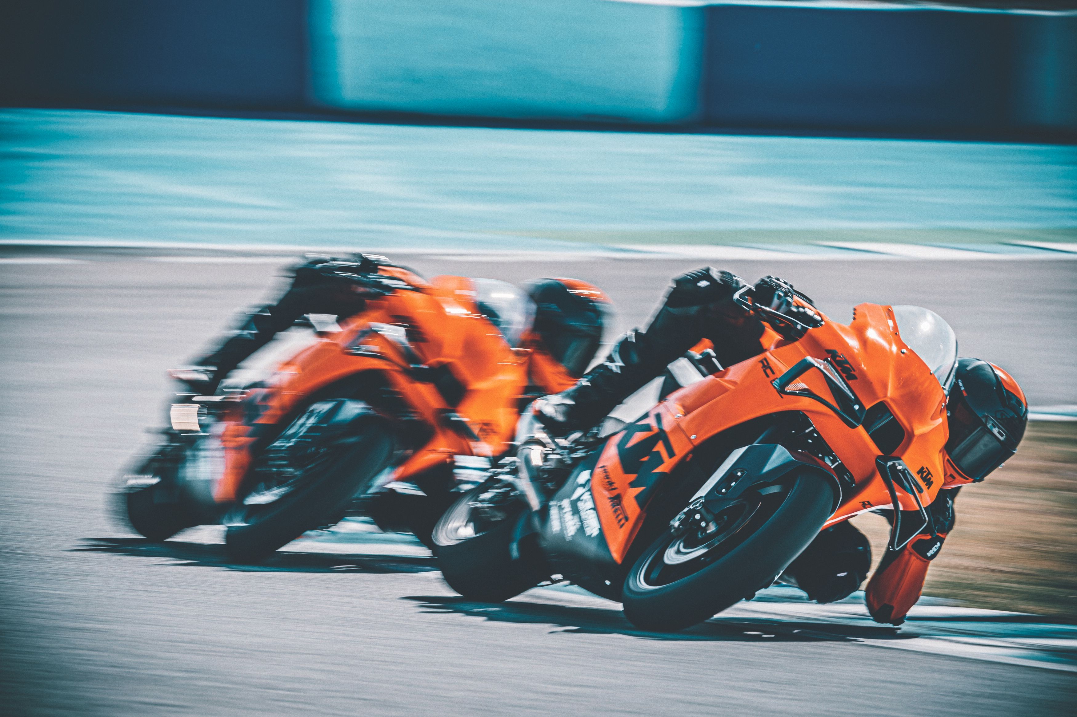 2022 KTM RC 8C - Performance, Price, and Photos