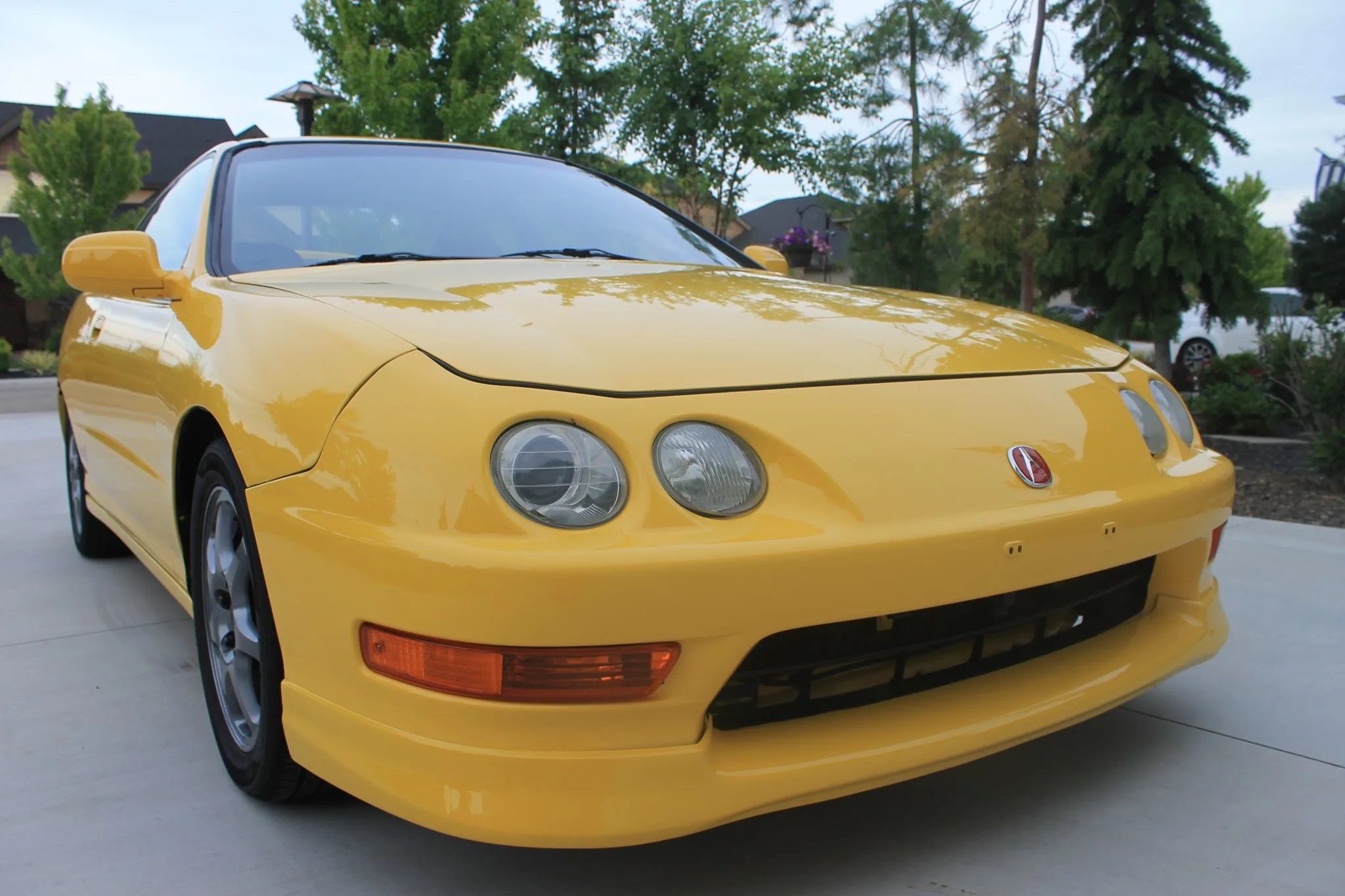 This Rare 2001 Acura Integra Type R Will Make You Miss Old Days