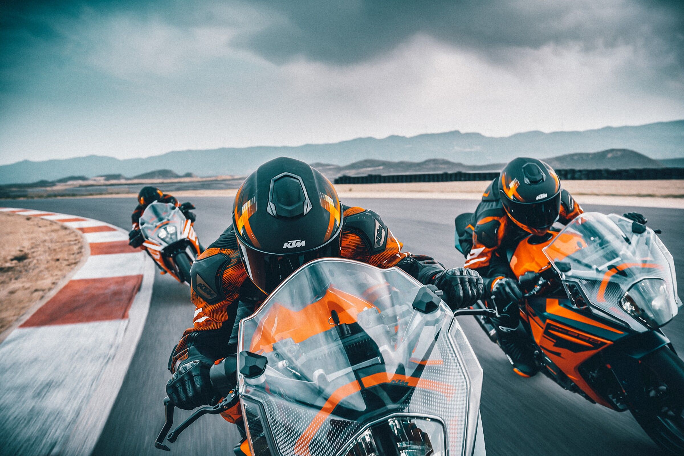 2022 KTM RC 390 - Performance, Price, and Photos