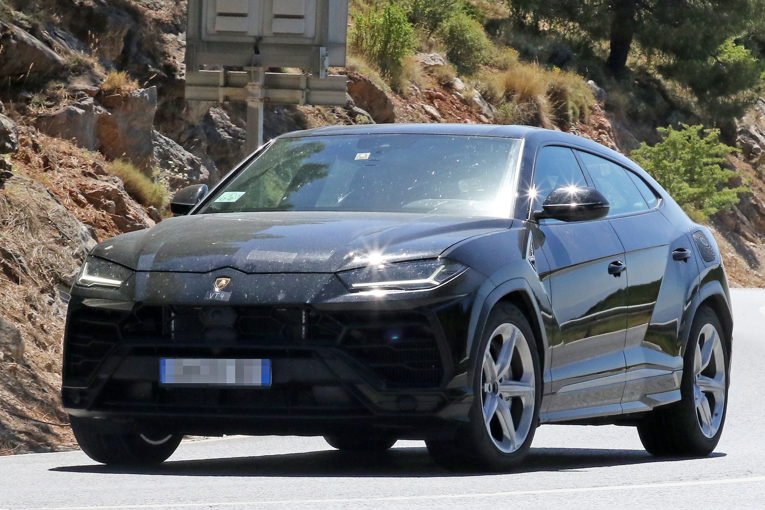 Spy Shots: An Early Look at the Lamborghini Urus Hybrid PHEV