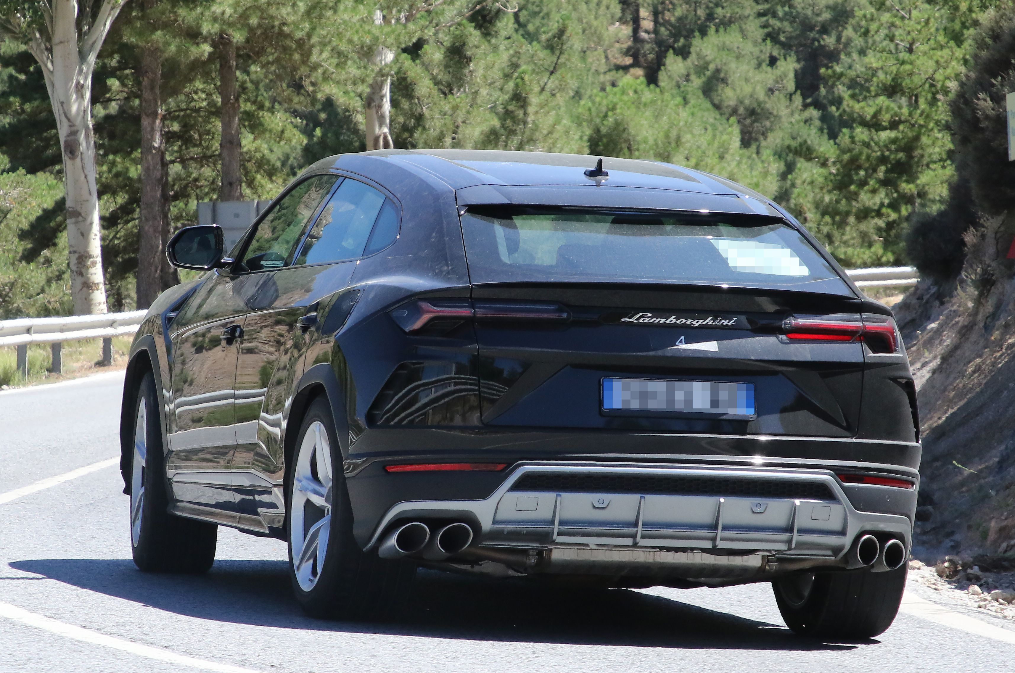 Spy Shots: An Early Look at the Lamborghini Urus Hybrid PHEV