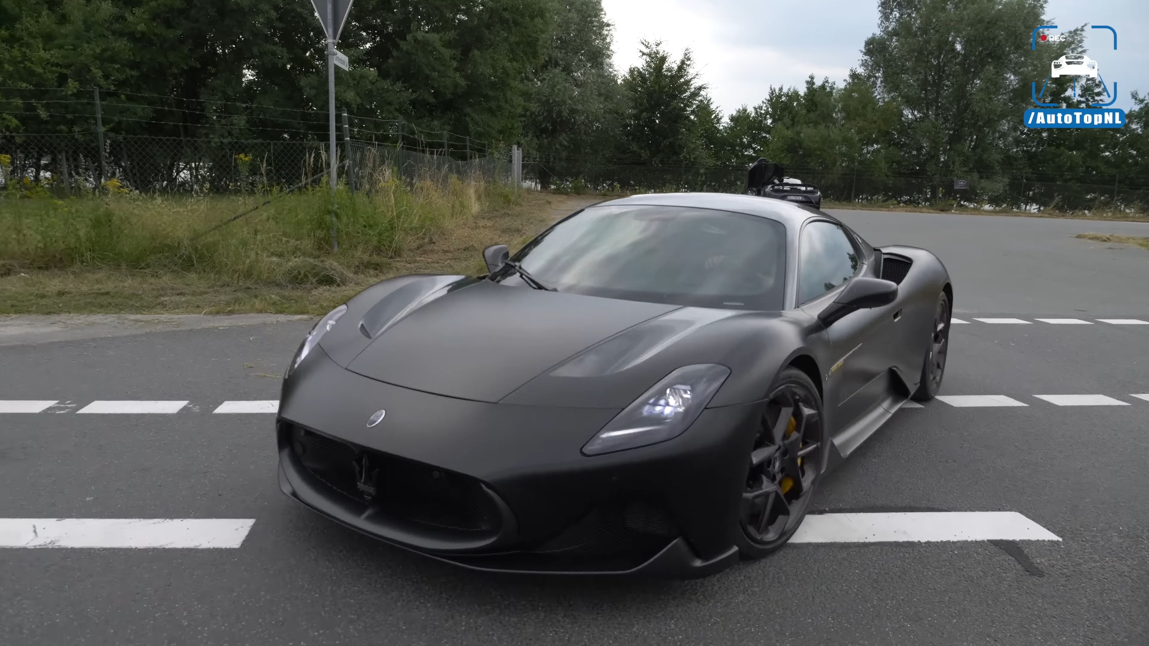 2023 Watch As The Maserati MC20 Reaches For Its Top Speed On The Autobahn