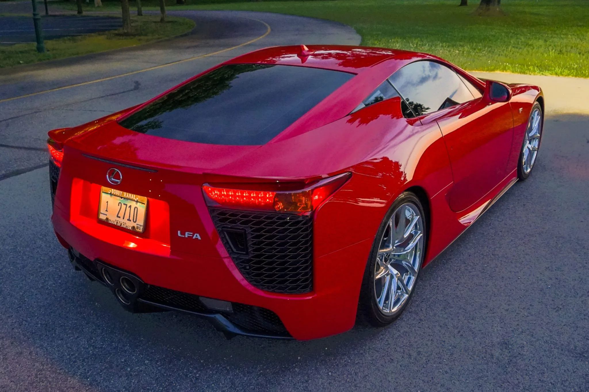 2012 Lexus LFA - Who Doesn't Love a Gorgeous Lady in Red?