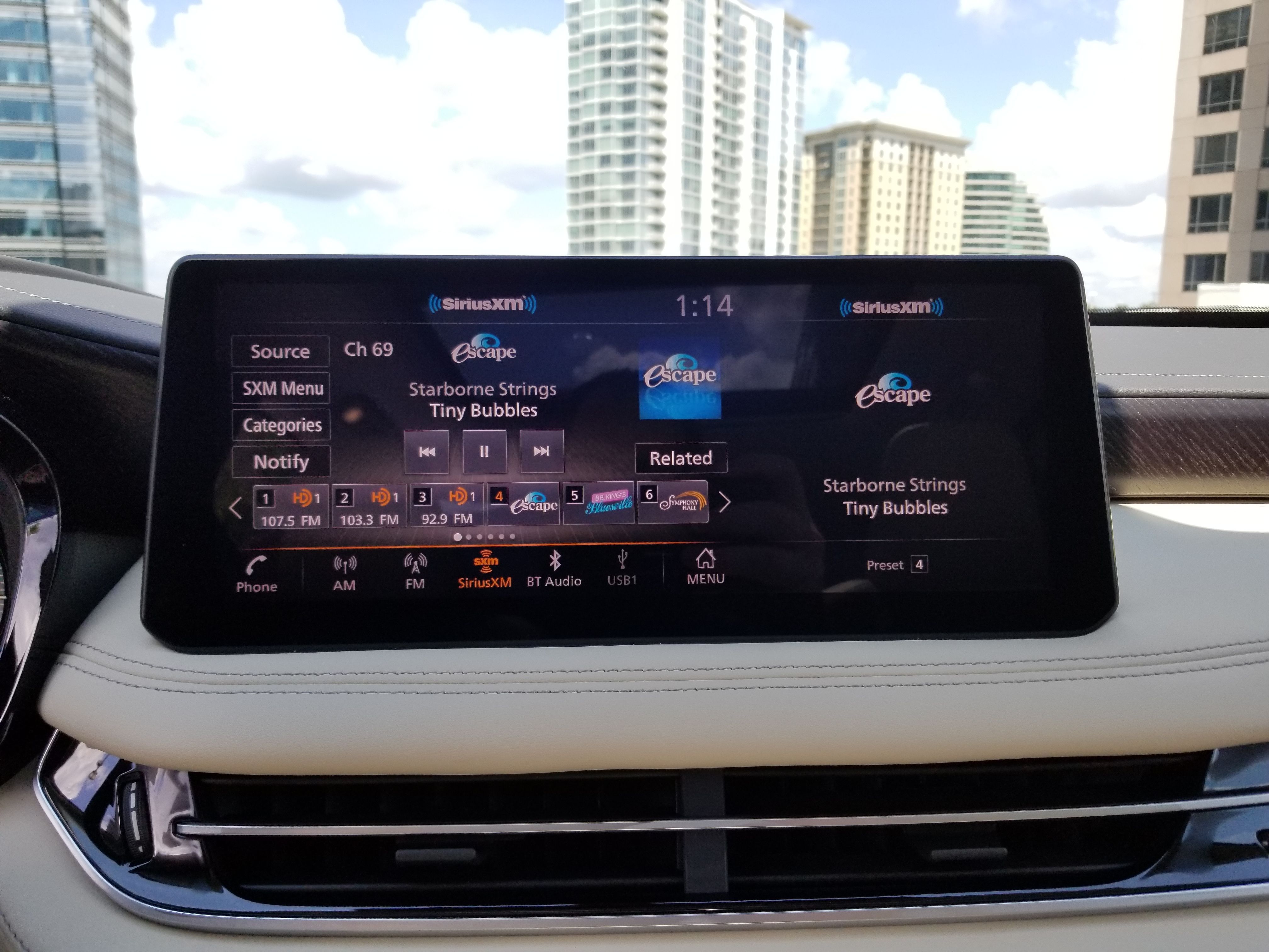 2022 Infiniti QX60: Restyled and Competent