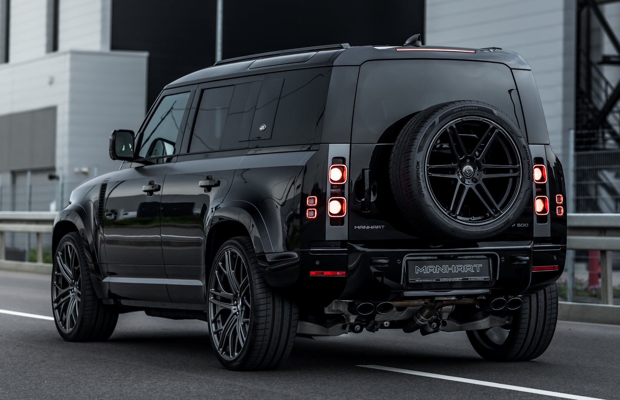 Manhart Has Turned The Land Rover Defender Into An All-Terrain ...