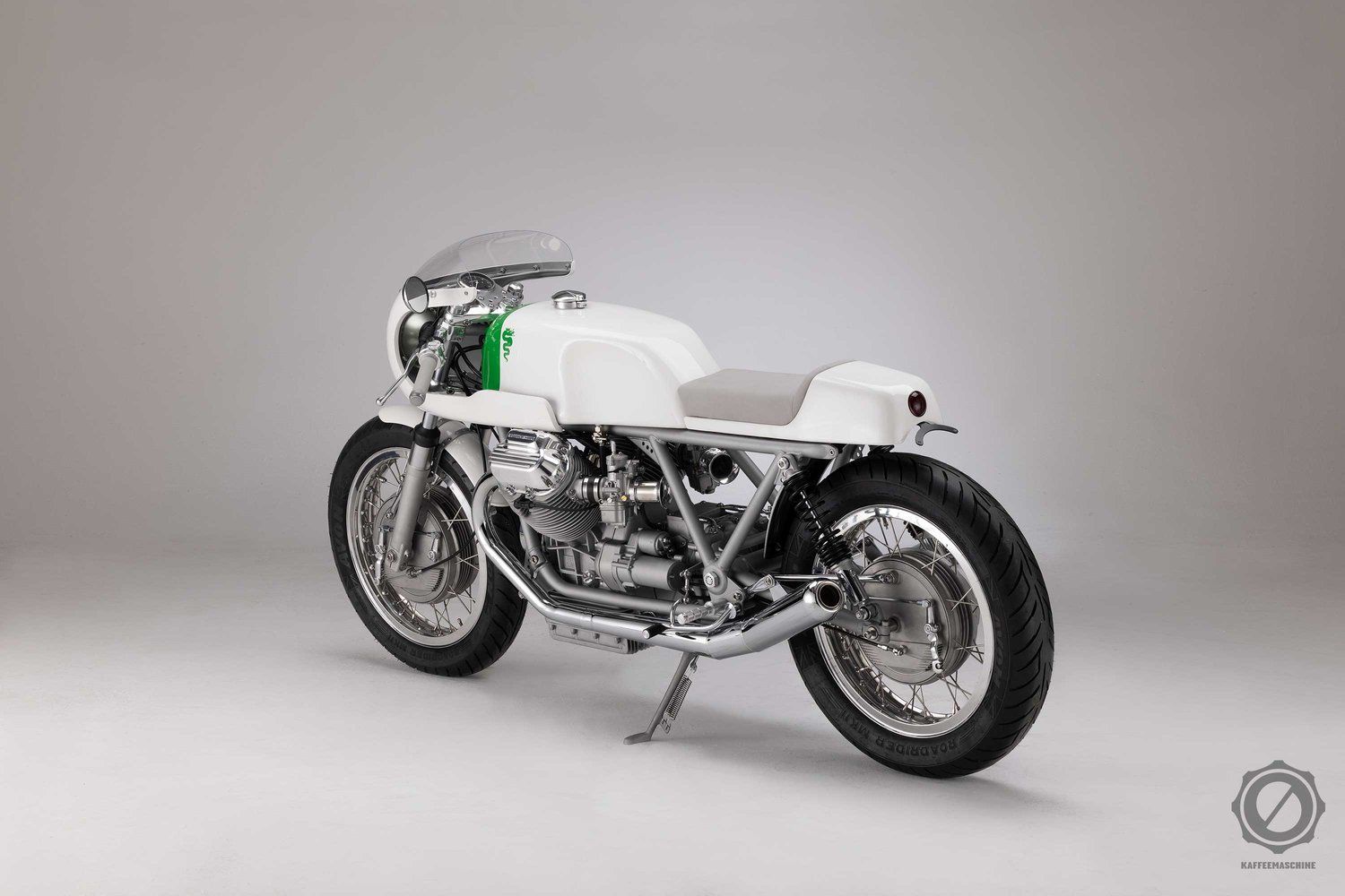 Custom Moto Guzzi 1000 SP Is A Heavenly Match For Your Alfa Romeo