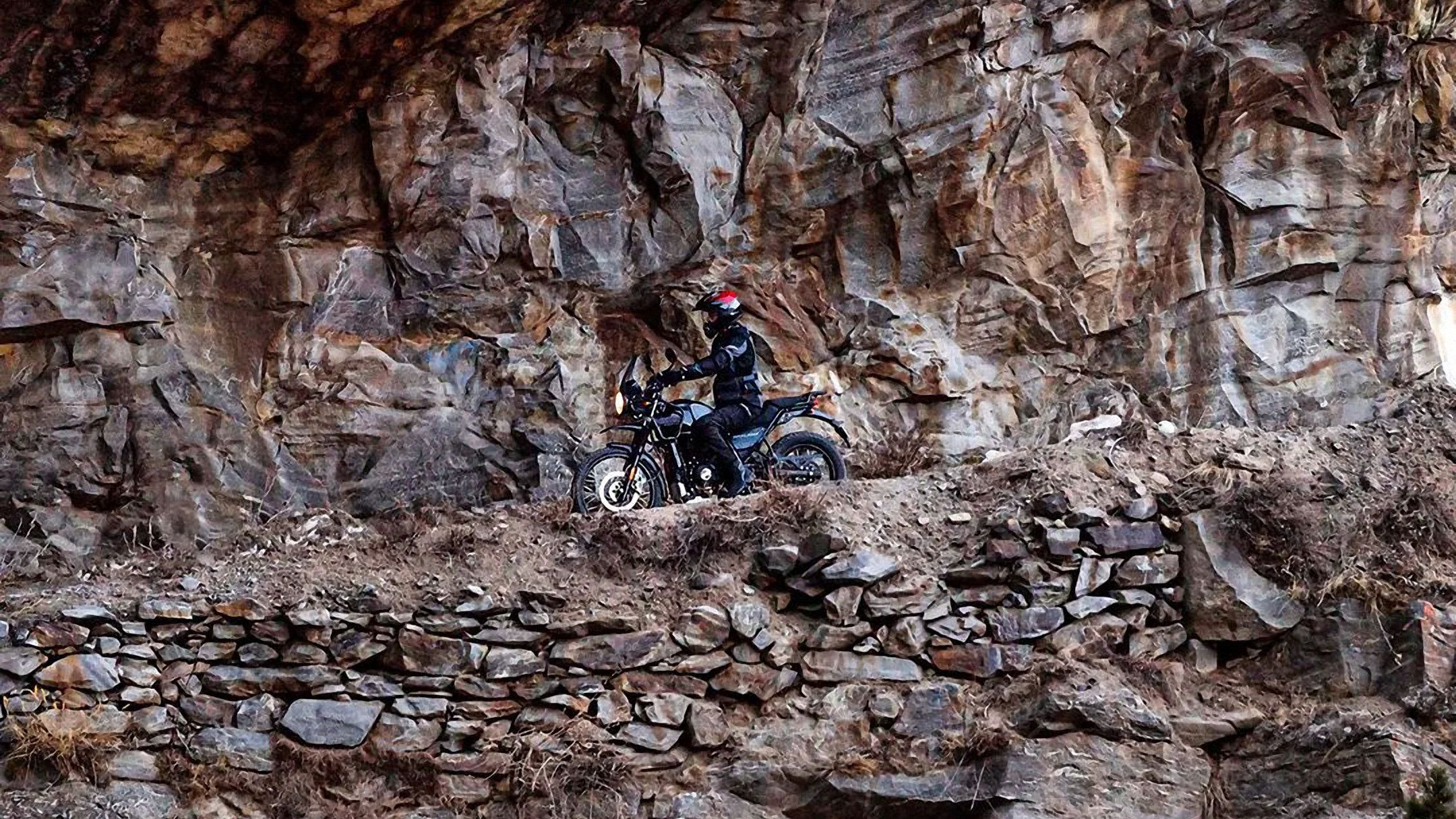 2022 Royal Enfield Himalayan - Performance, Price, and Photos