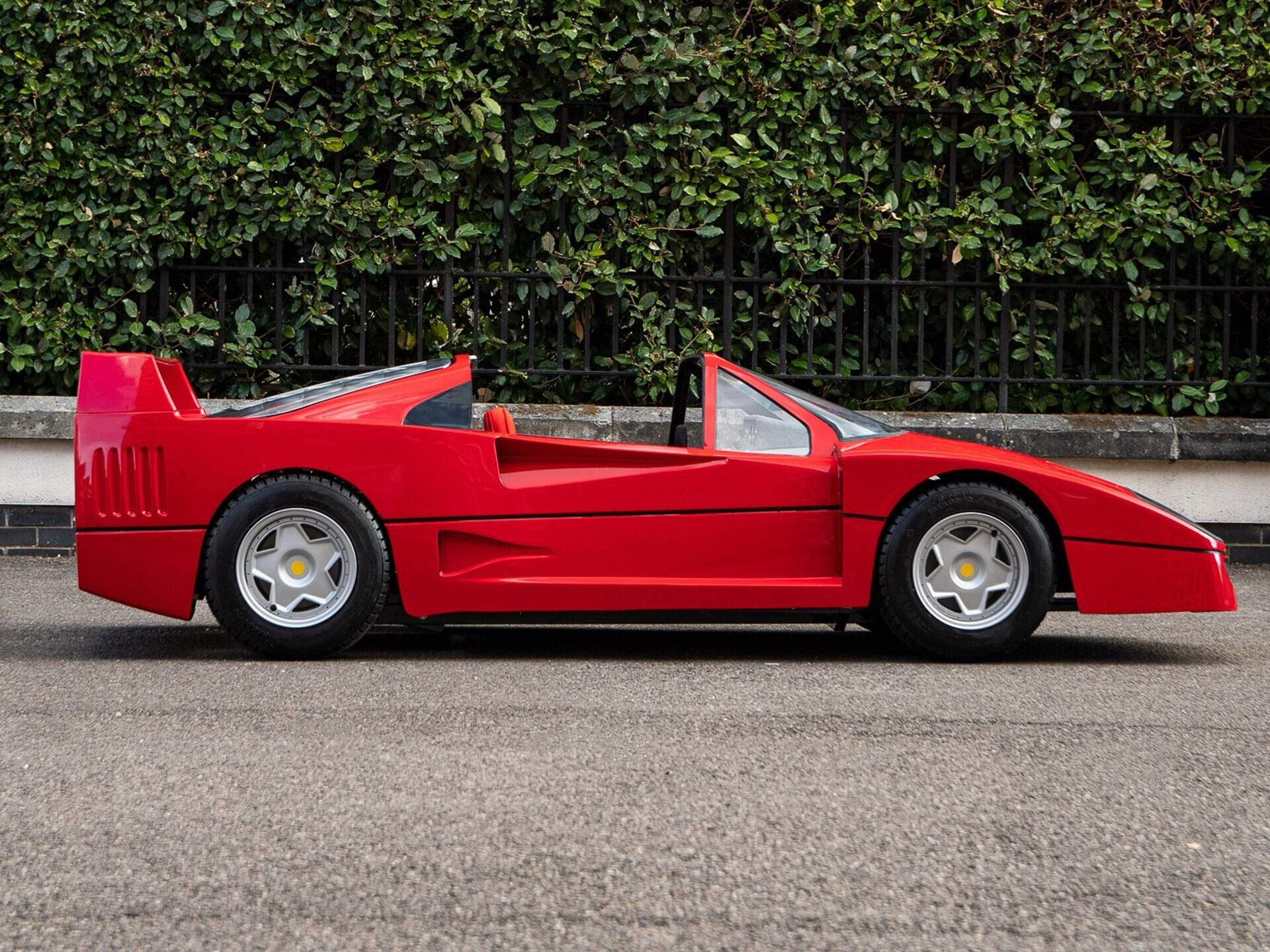 This is the Slowest And Cheapest Ferrari F40 on the Planet