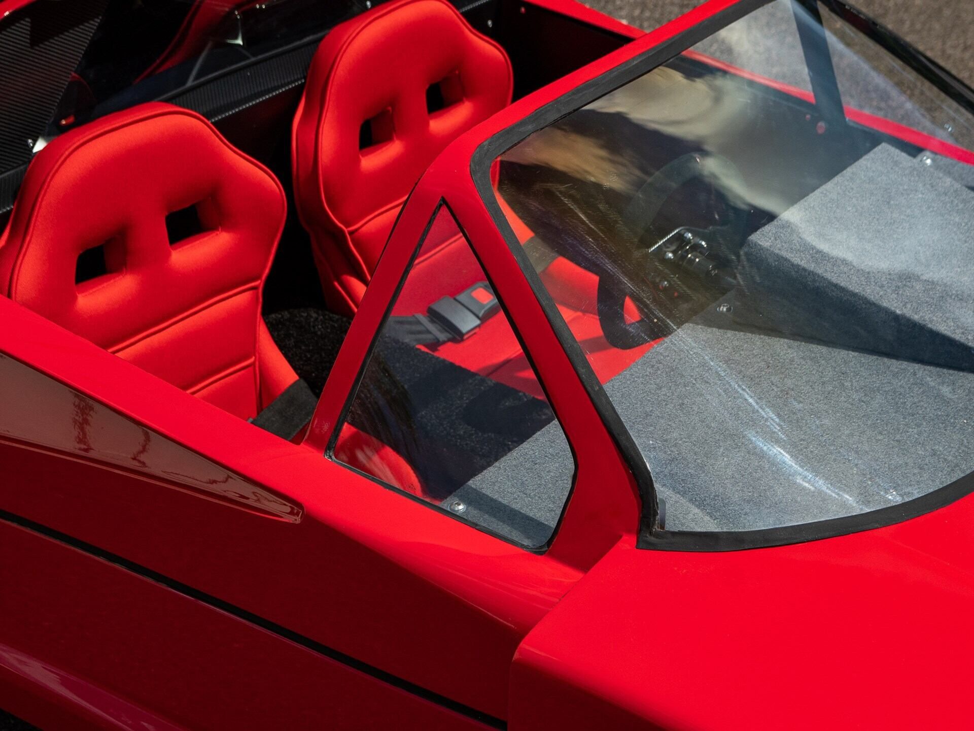 This is the Slowest And Cheapest Ferrari F40 on the Planet
