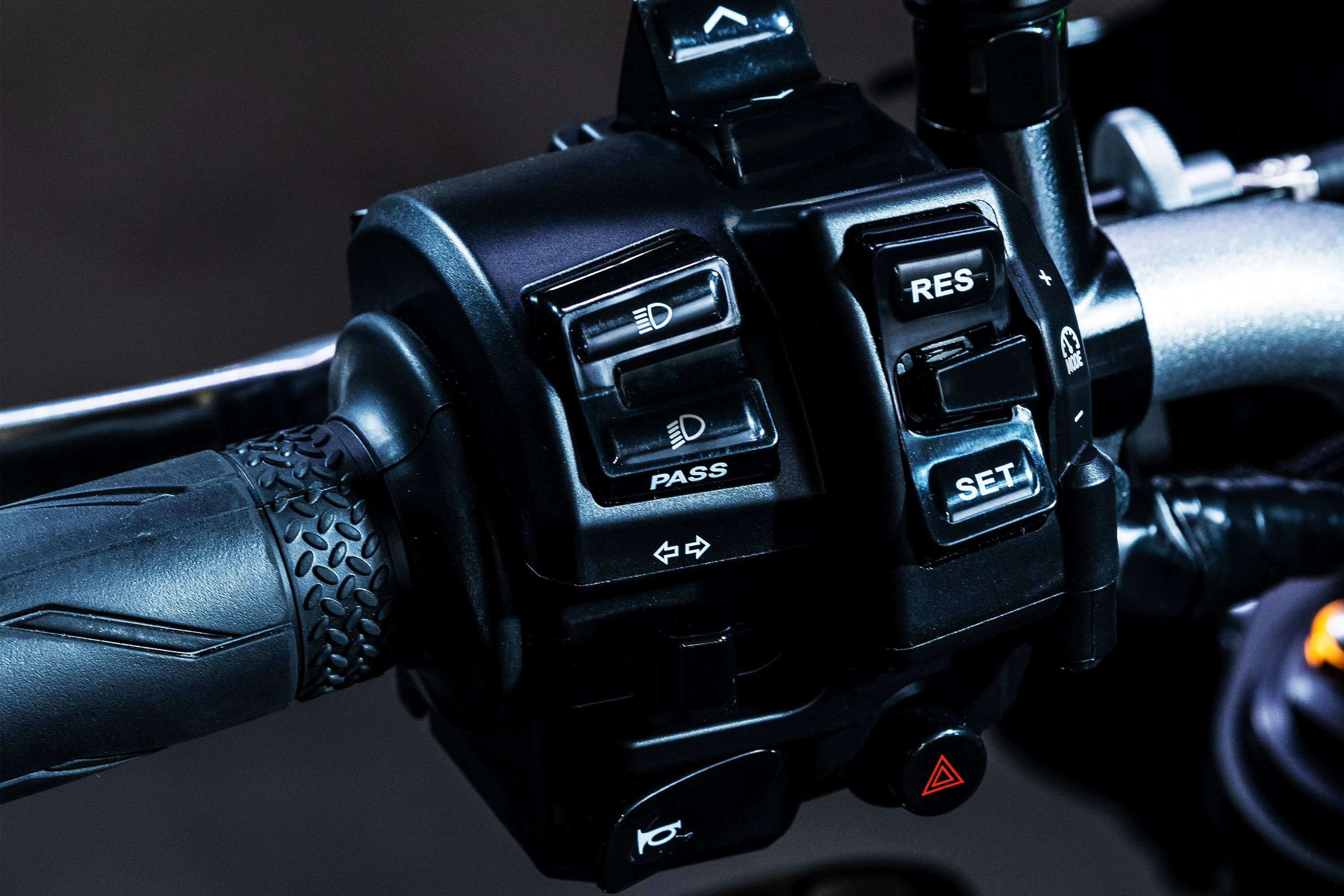 2022 Yamaha MT-10 - Performance, Price, and Photos